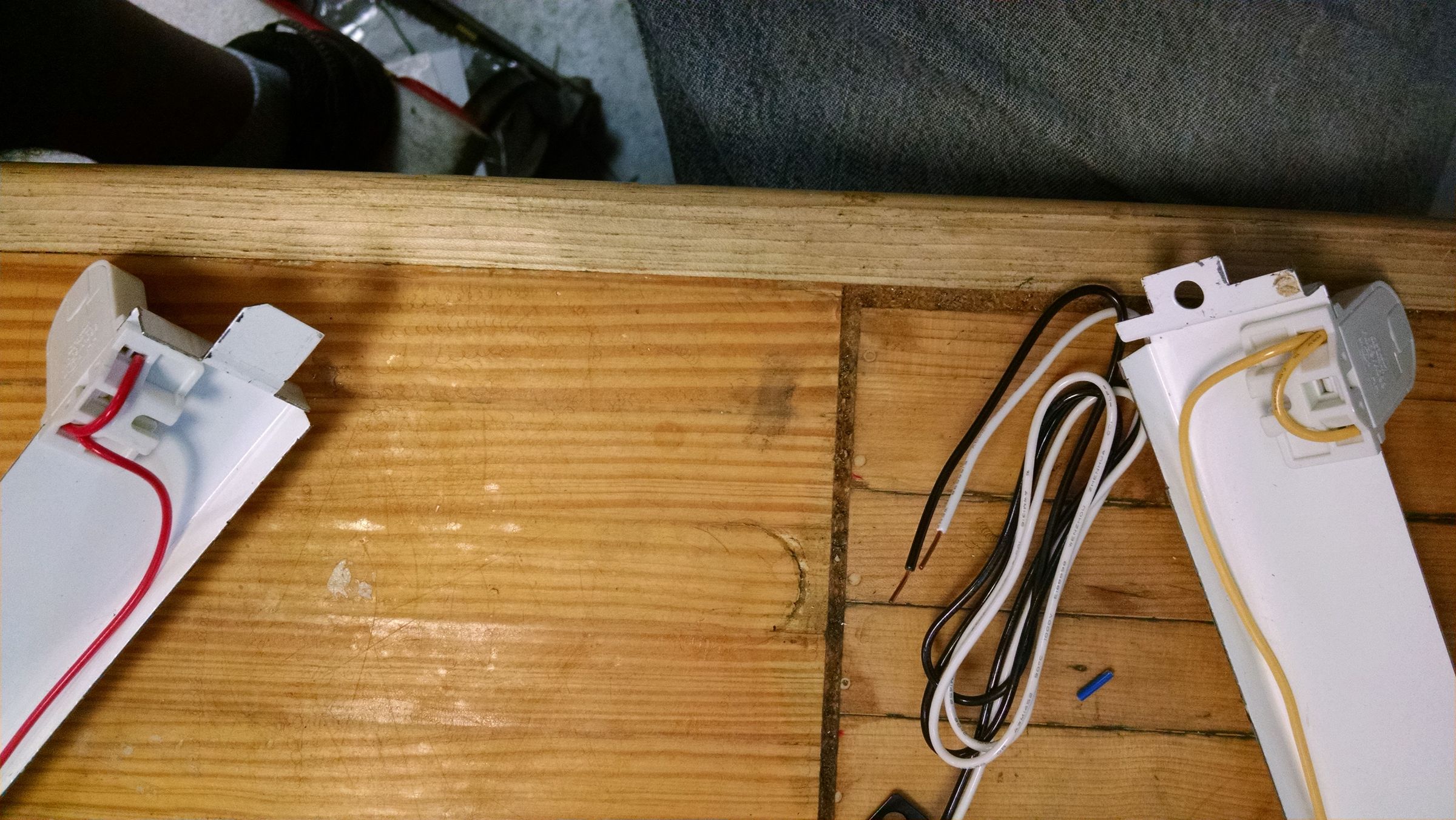 T12 Fluorescent Light Ballast Replacement : 4 Steps (with Pictures ...