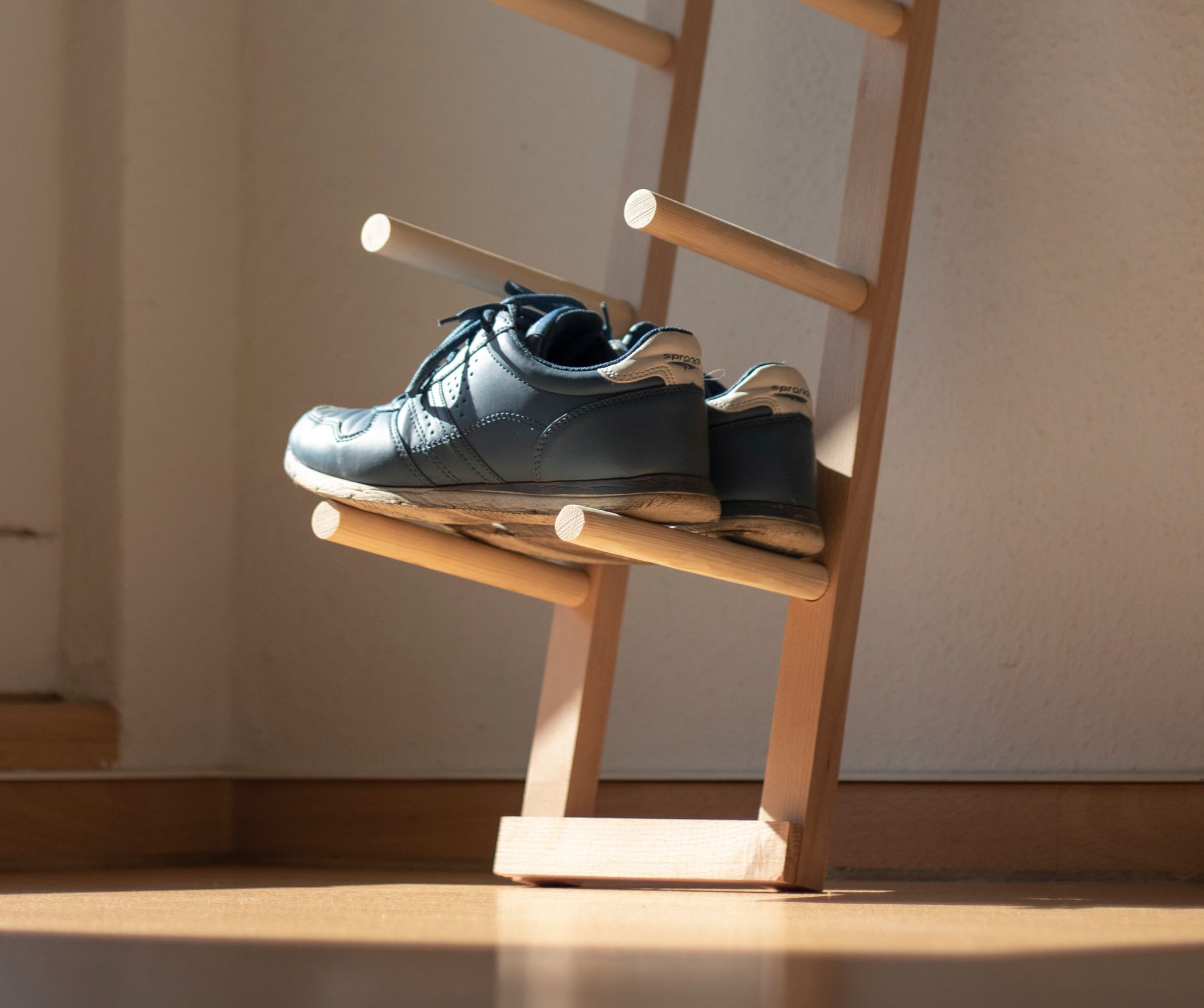 Simple Shoe Rack : 4 Steps - Instructables
