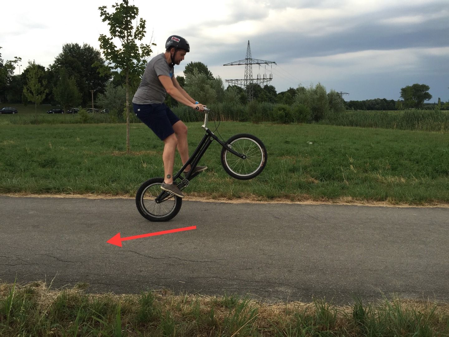 How to Perform Multiple Backwheel Hops on Your Trial Bike : 7 Steps ...