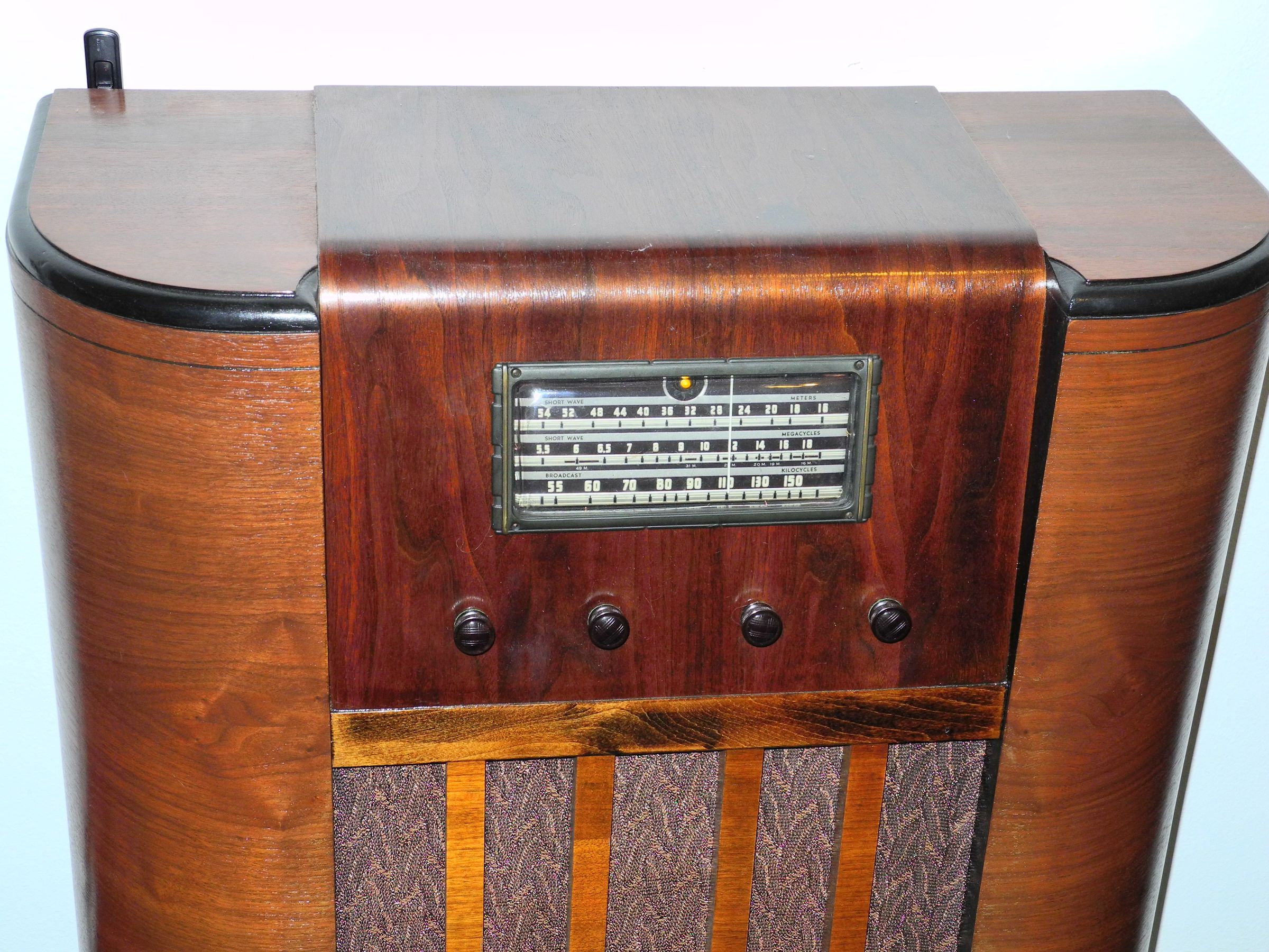 Restoration - New Life Out of a Busted 1930's Radio Conversion : 12 ...