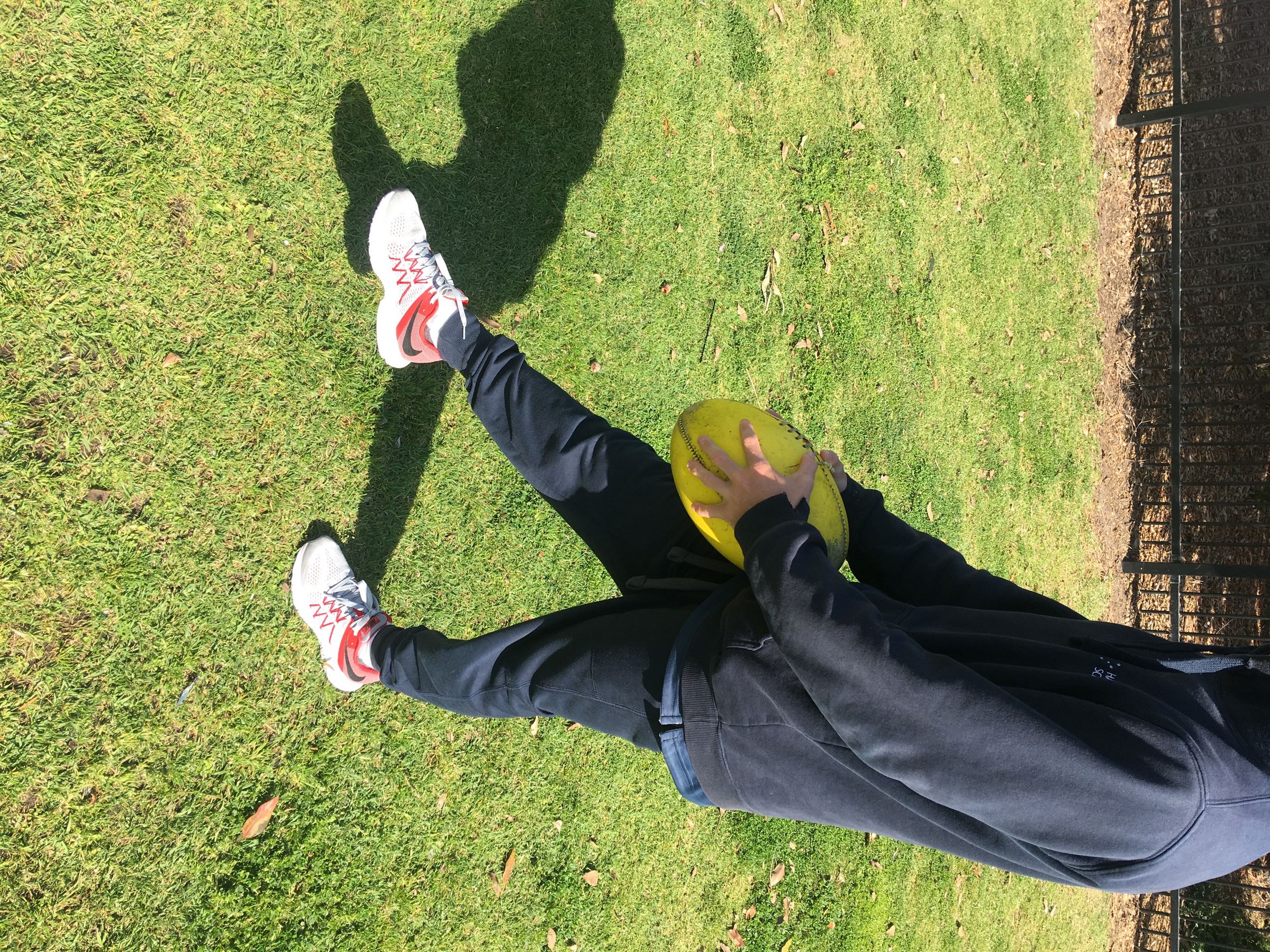 How to Kick a Football : 4 Steps - Instructables