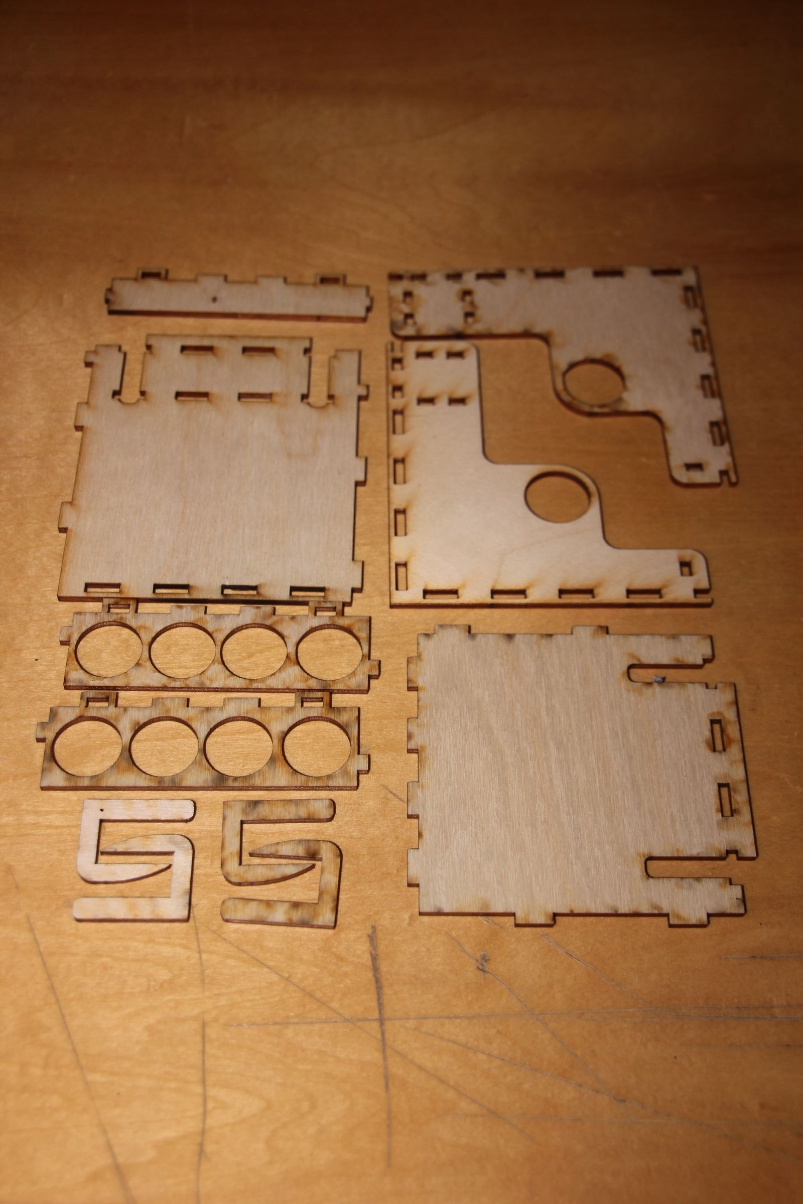 Expandable Workbench Tool Stand : 4 Steps (with Pictures) - Instructables