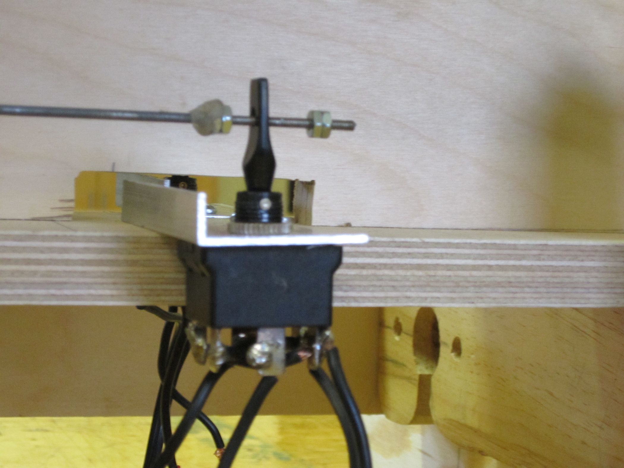 How to Create a Simple Servo Switch - Instructables