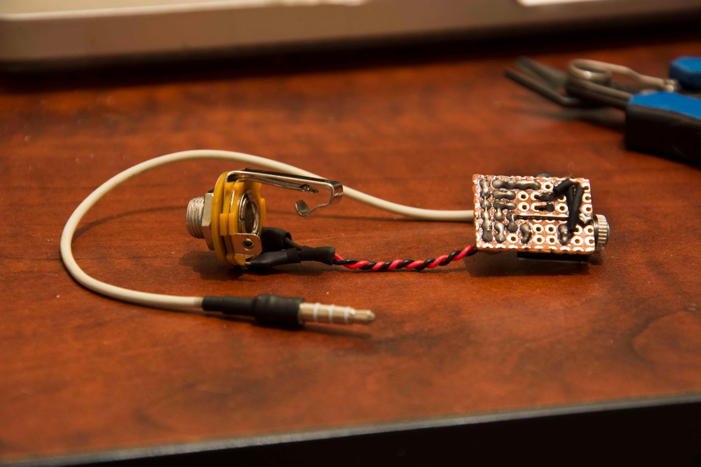 IRig Guitar Input (DIY) : 5 Steps - Instructables