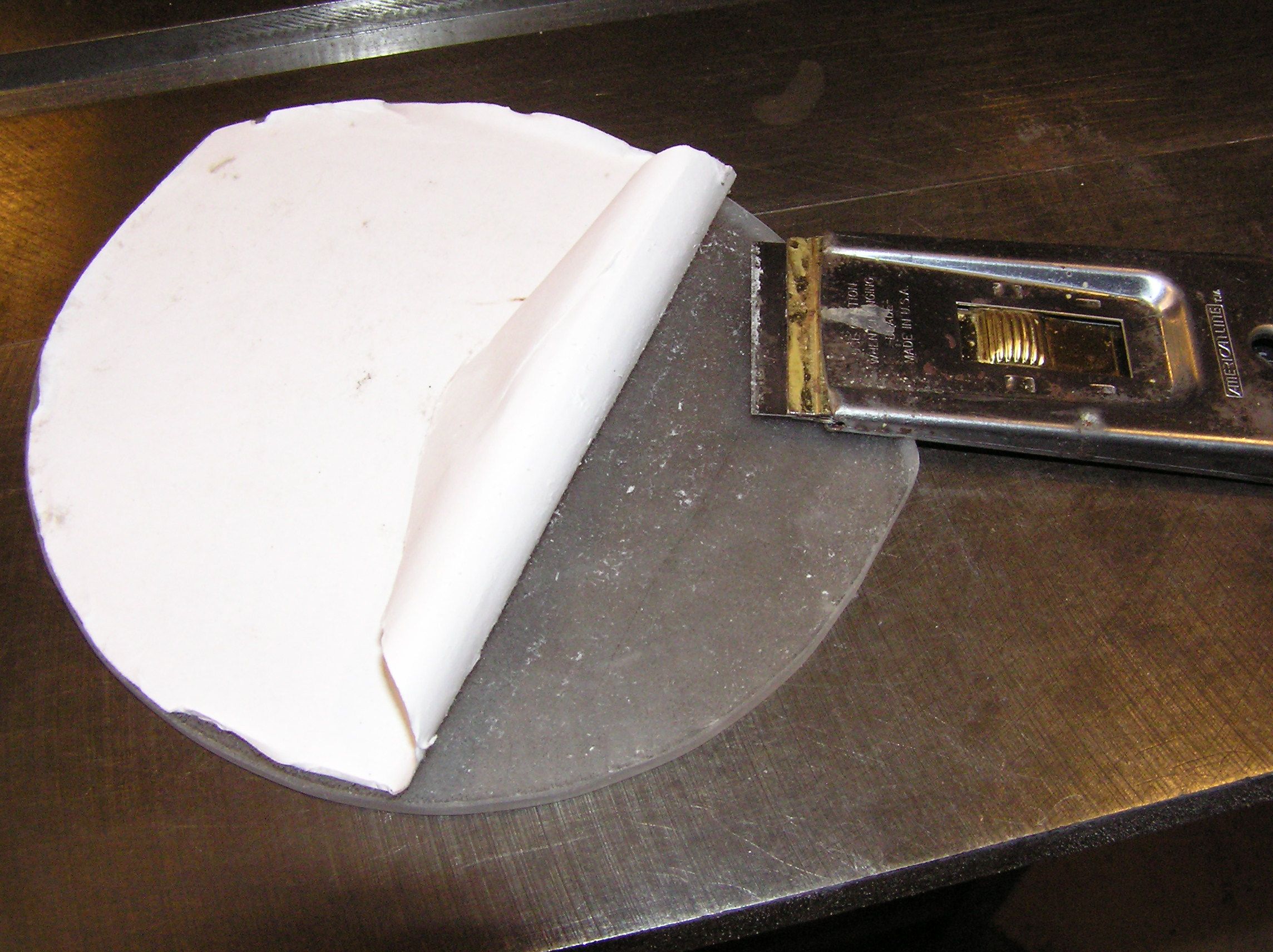 Make a Wall Avoiding Robot! : 6 Steps (with Pictures) - Instructables