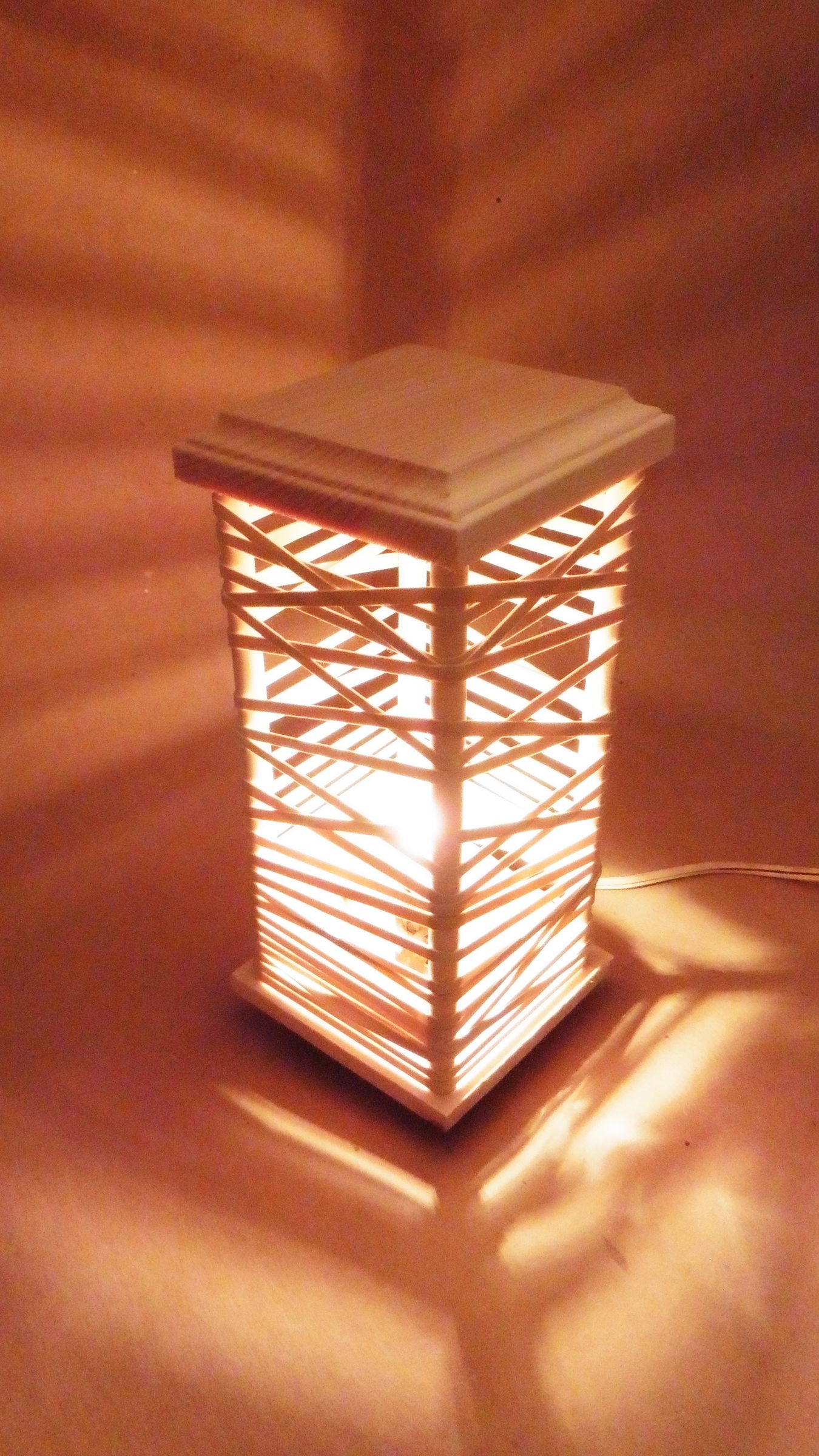 Rubber Band Lamp : 9 Steps (with Pictures) - Instructables