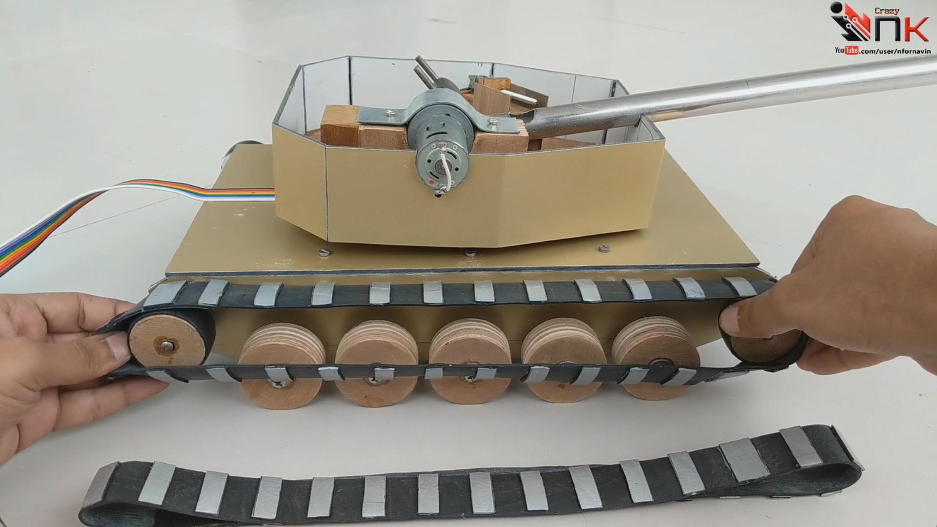 How to Make a RC Battle Tank With Motorized Fire : 11 Steps (with ...