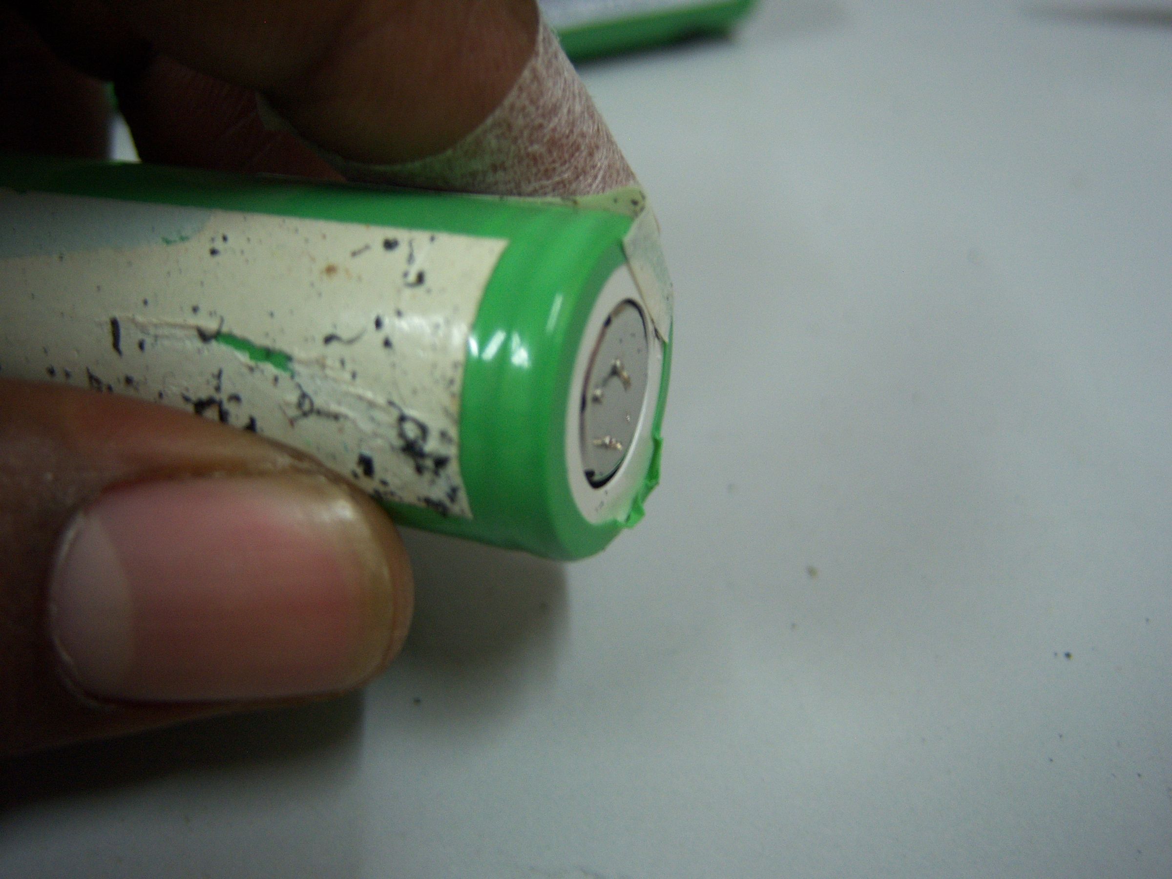 Salvage Lithium Ion Batteries From Laptop Batteries : 5 Steps ...
