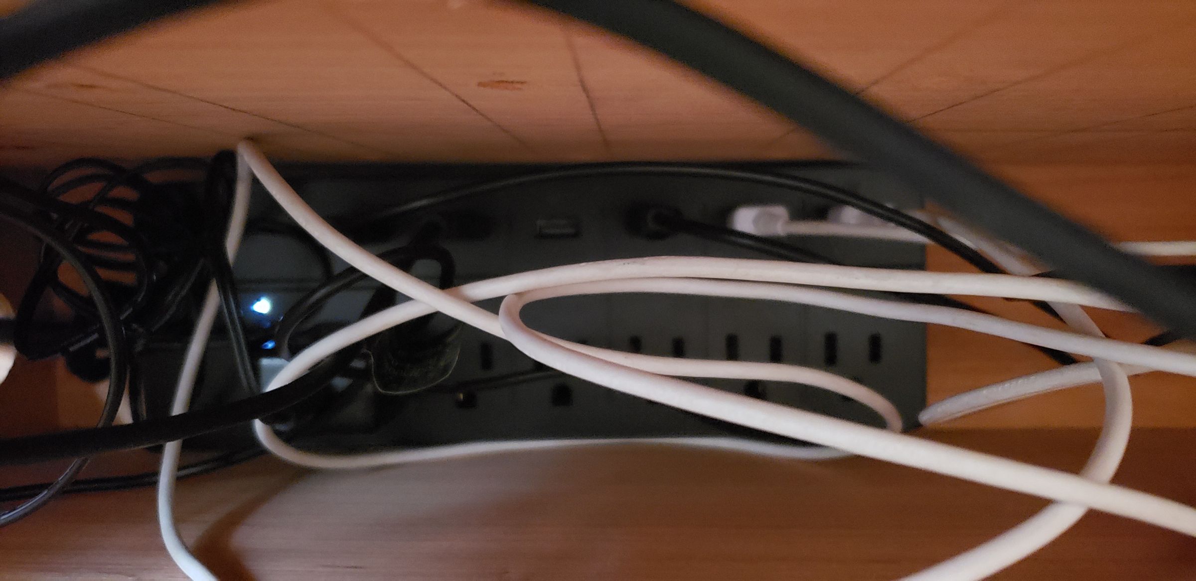 Tablet Organizer/Charging Station : 11 Steps (with Pictures ...