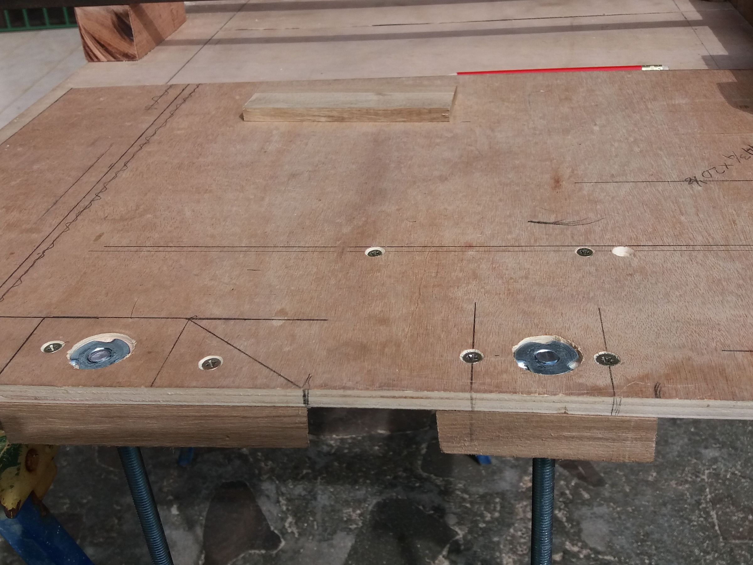 Benchtop Belt Sander Jig : 8 Steps (with Pictures) - Instructables