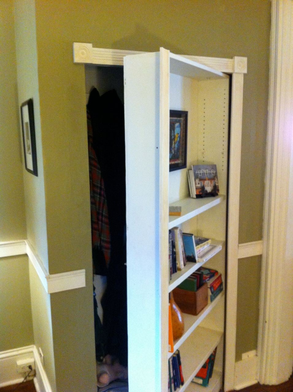 The Mysterious Bookcase : 3 Steps (with Pictures) - Instructables