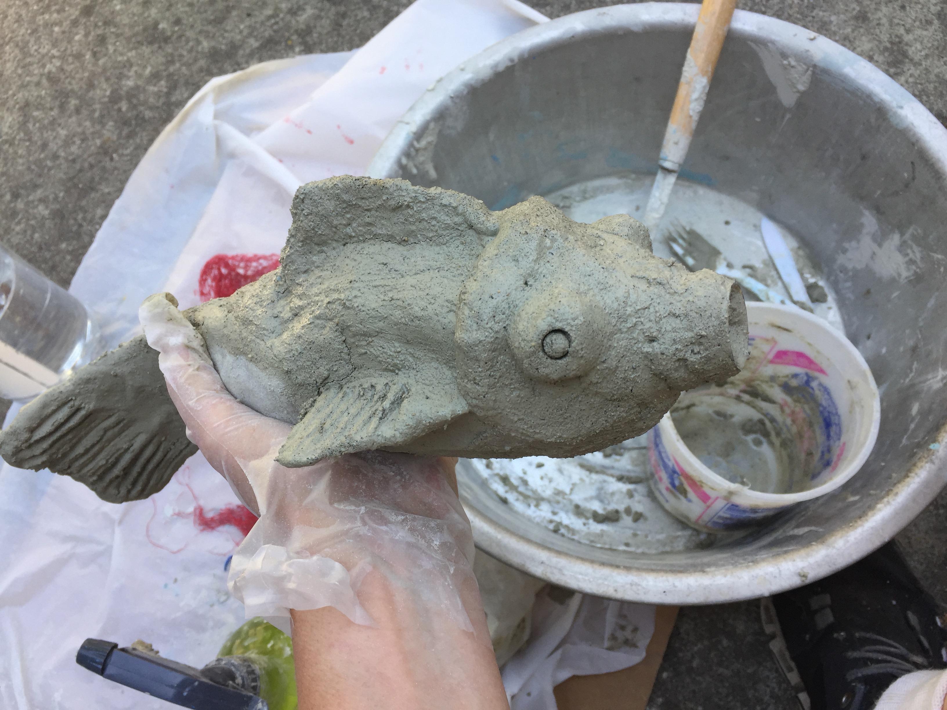 Concrete Garden Fish From Plastic Water Bottles : 4 Steps (with ...