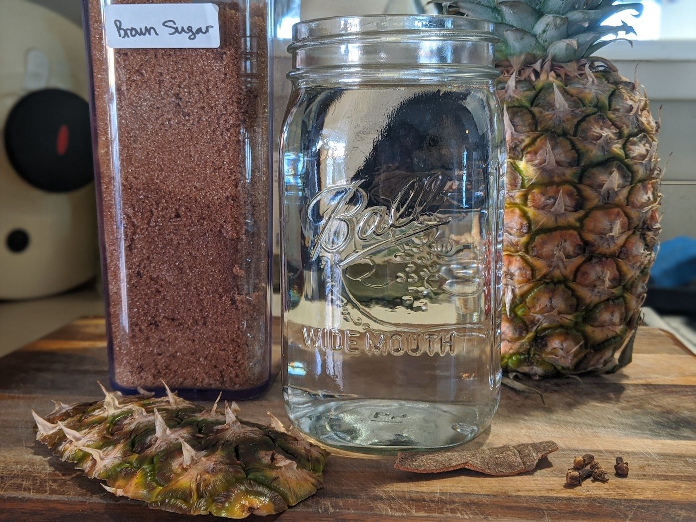 Pineapple Rind Tea Experiment : 4 Steps (with Pictures) - Instructables
