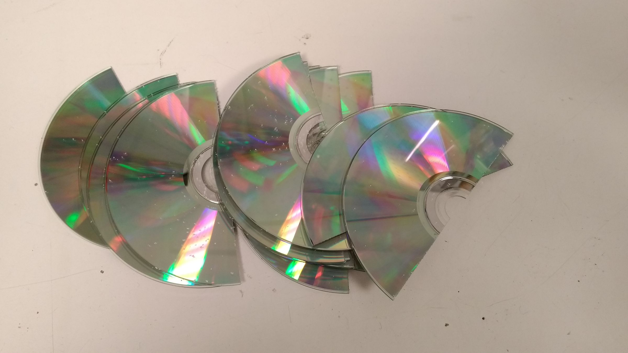 CD-Lamp : 8 Steps - Instructables