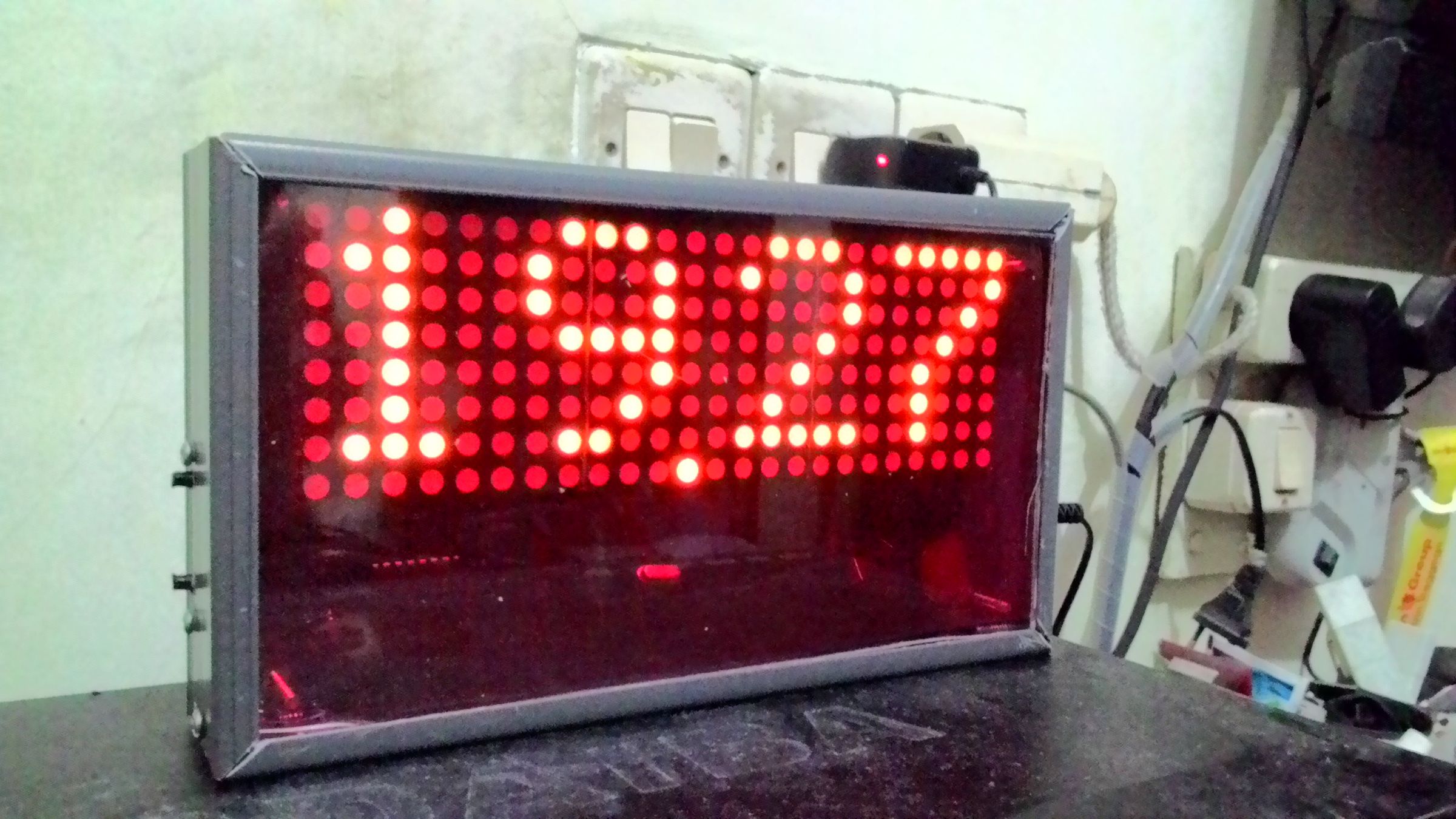 DIY Cassing Digital Clock Dot Matrix With Canal U Cable Instalation : 6 ...