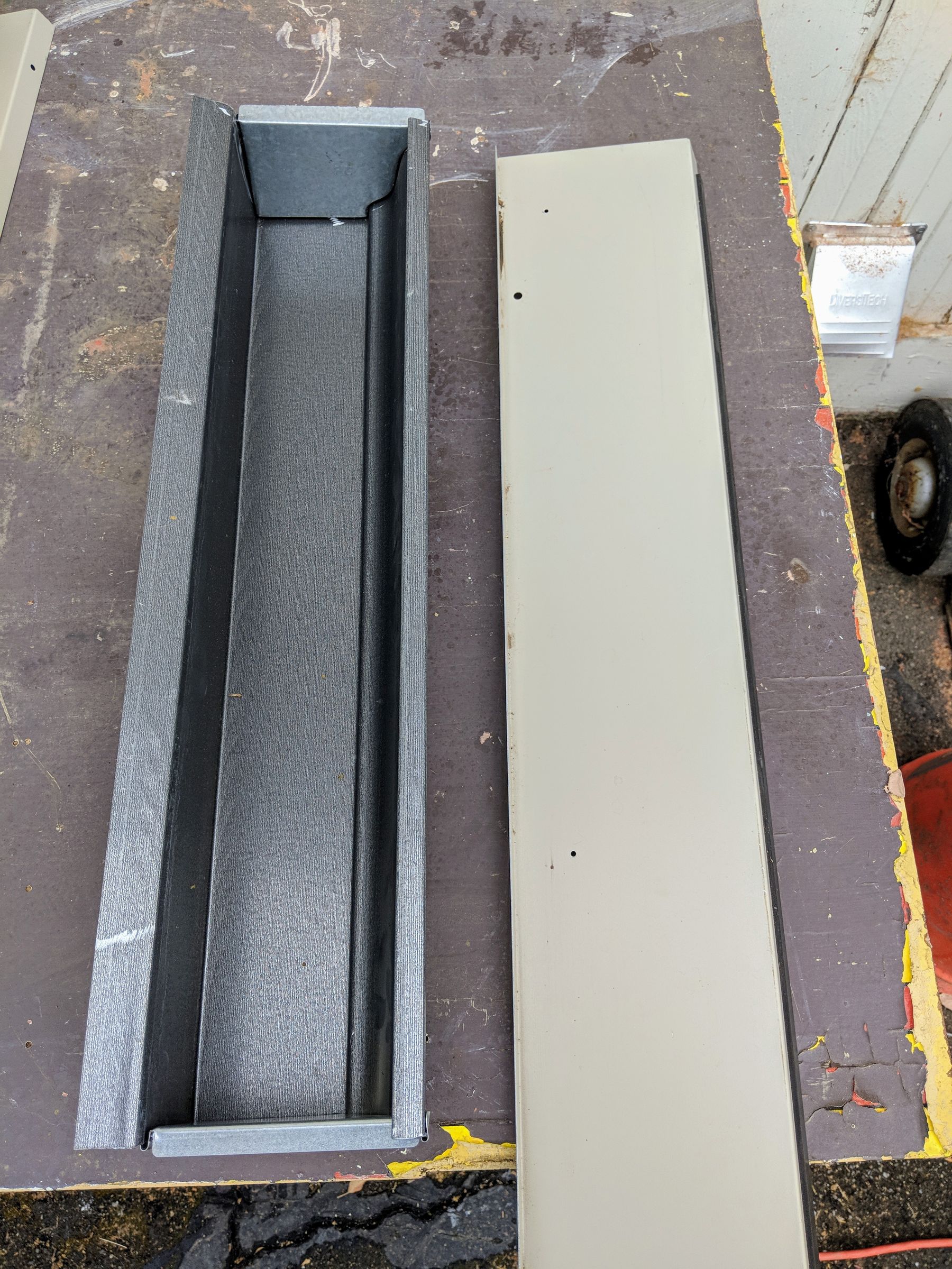 Automatic Chicken Feeder With Upcycled Gutter & Metal Pieces : 14 Steps ...