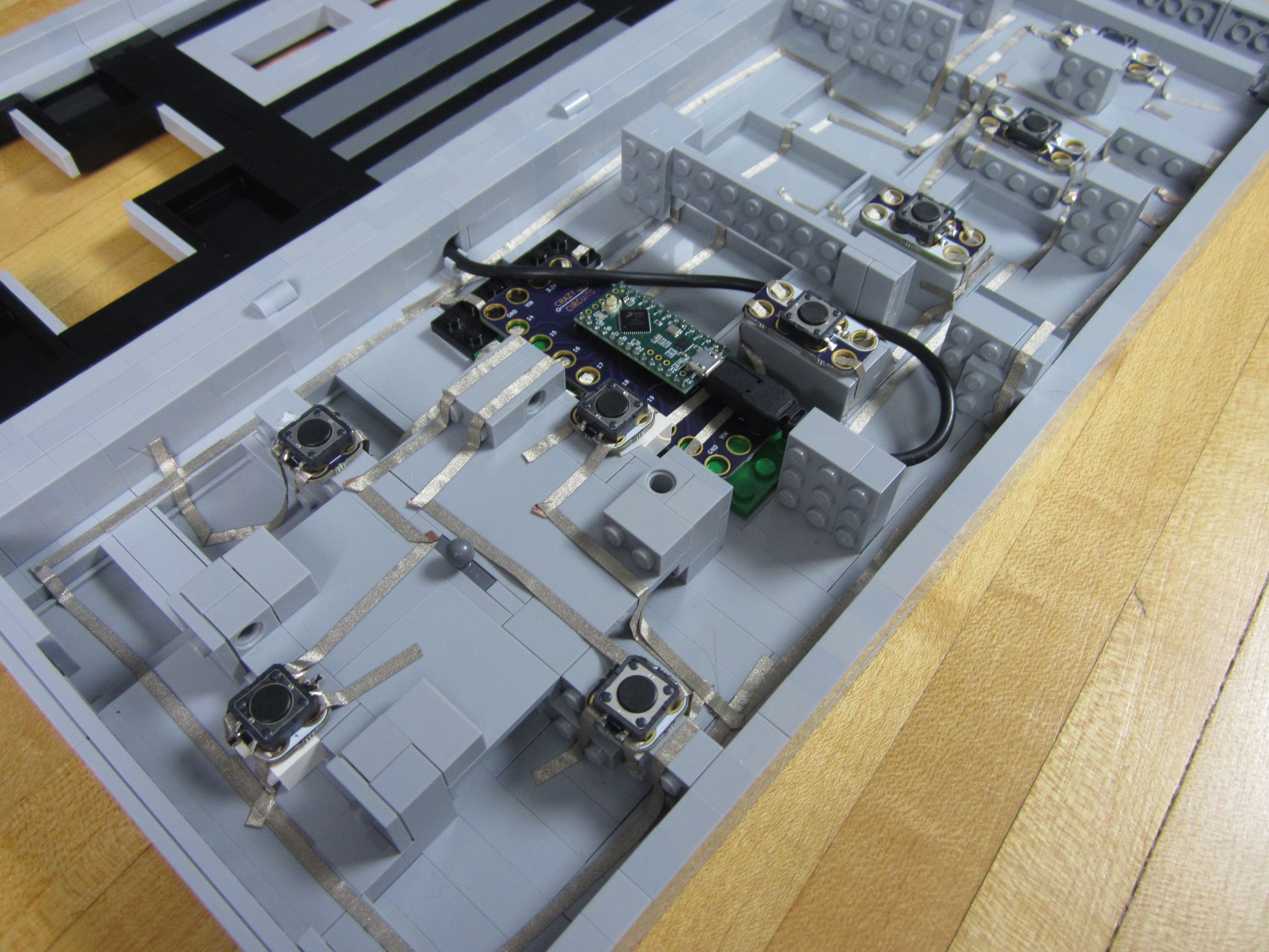 Giant LEGO NES Controller : 15 Steps (with Pictures) - Instructables