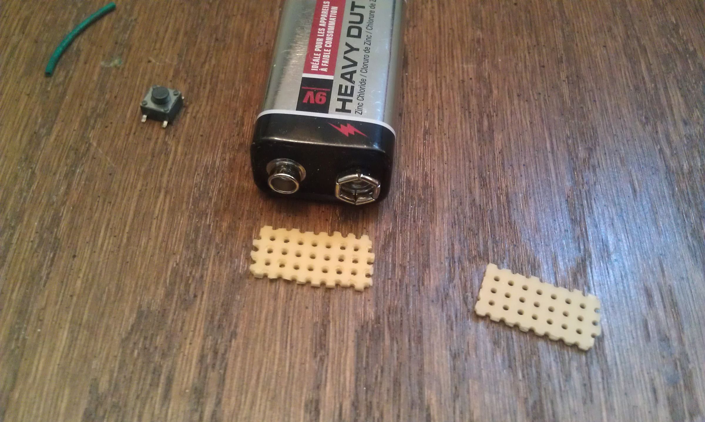Simple LED 9 Volt Battery Flash Light - Instructables