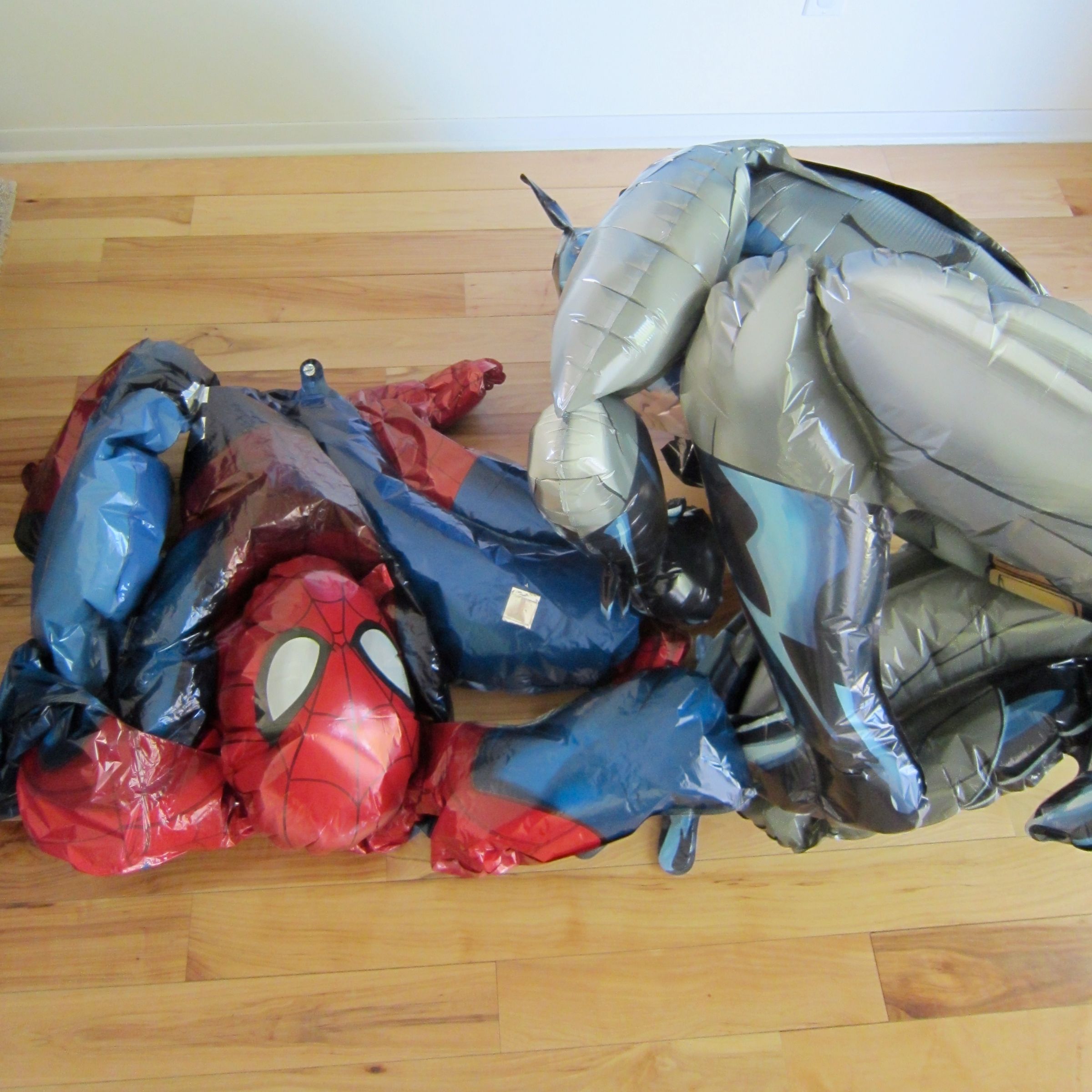 DIY Emergency Blanket From Old Party Balloons : 6 Steps (with Pictures ...