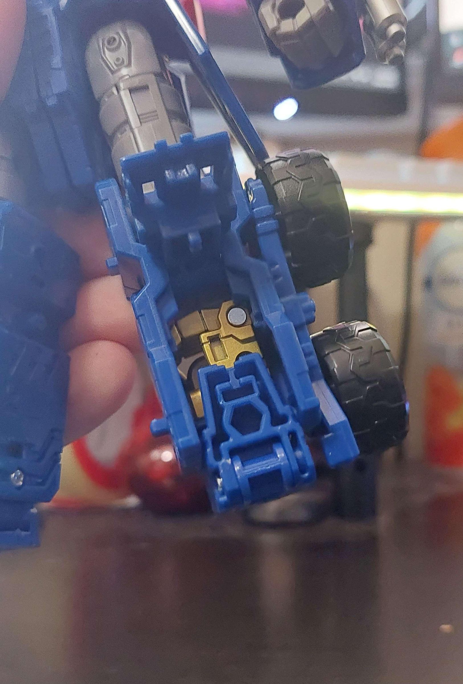 How to Convert Legacy Armada Optimus Prime From Core Robot to Truck and ...