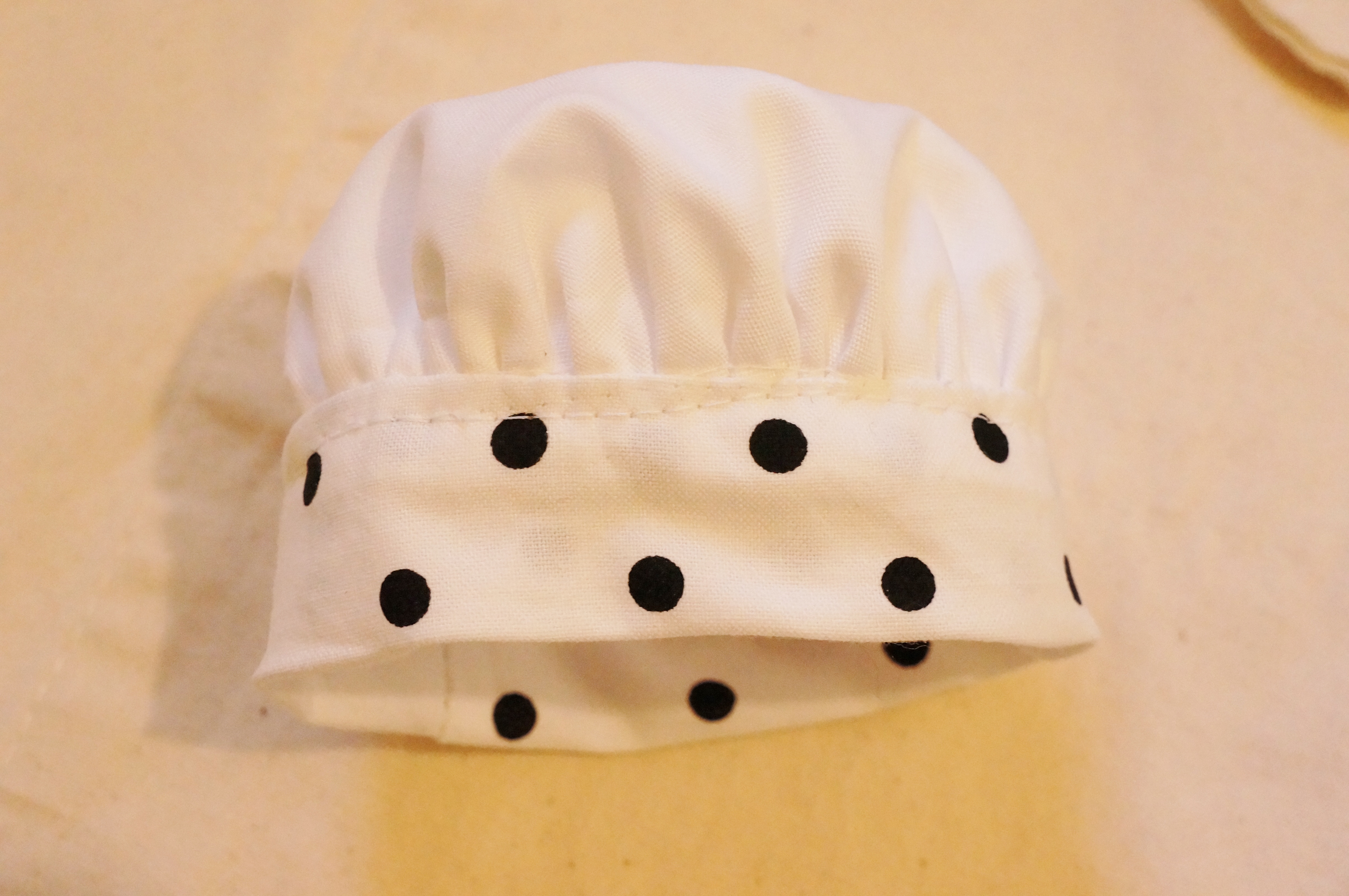 How to Make a Chef Hat Toque Pattern for Large or Small Pets : 12 Steps ...