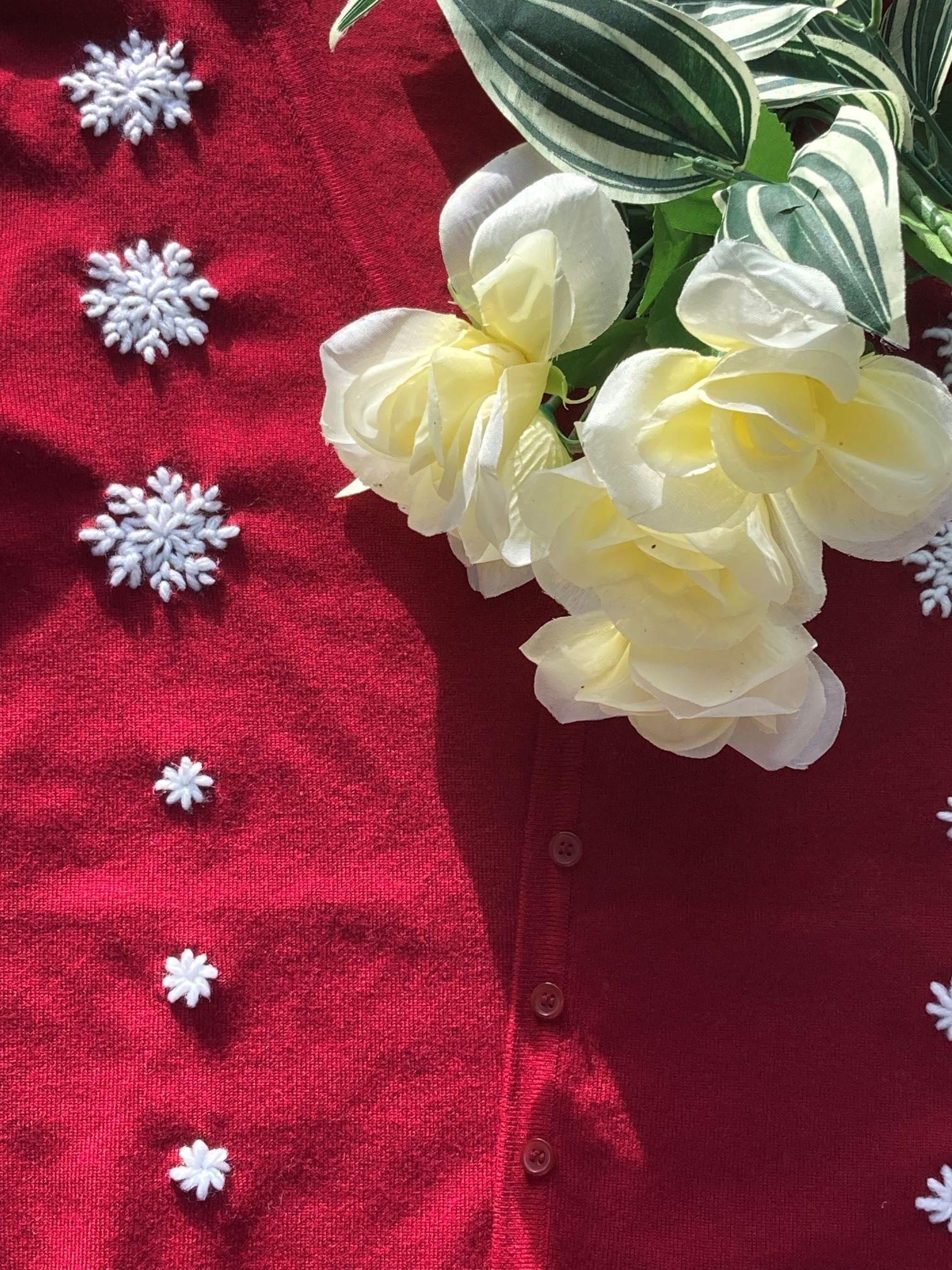 Snowflakes Embroidery on Sweater : 5 Steps (with Pictures) - Instructables