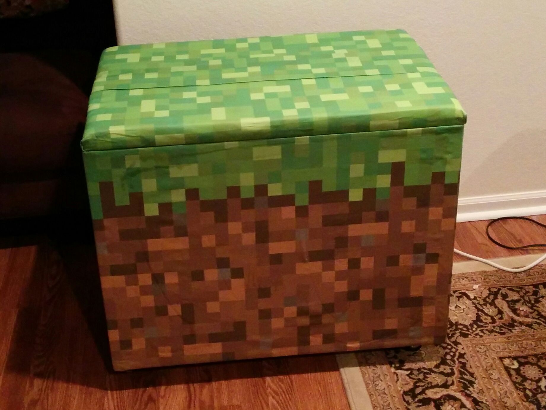 Minecraft Themed Xbox Toychest : 5 Steps - Instructables