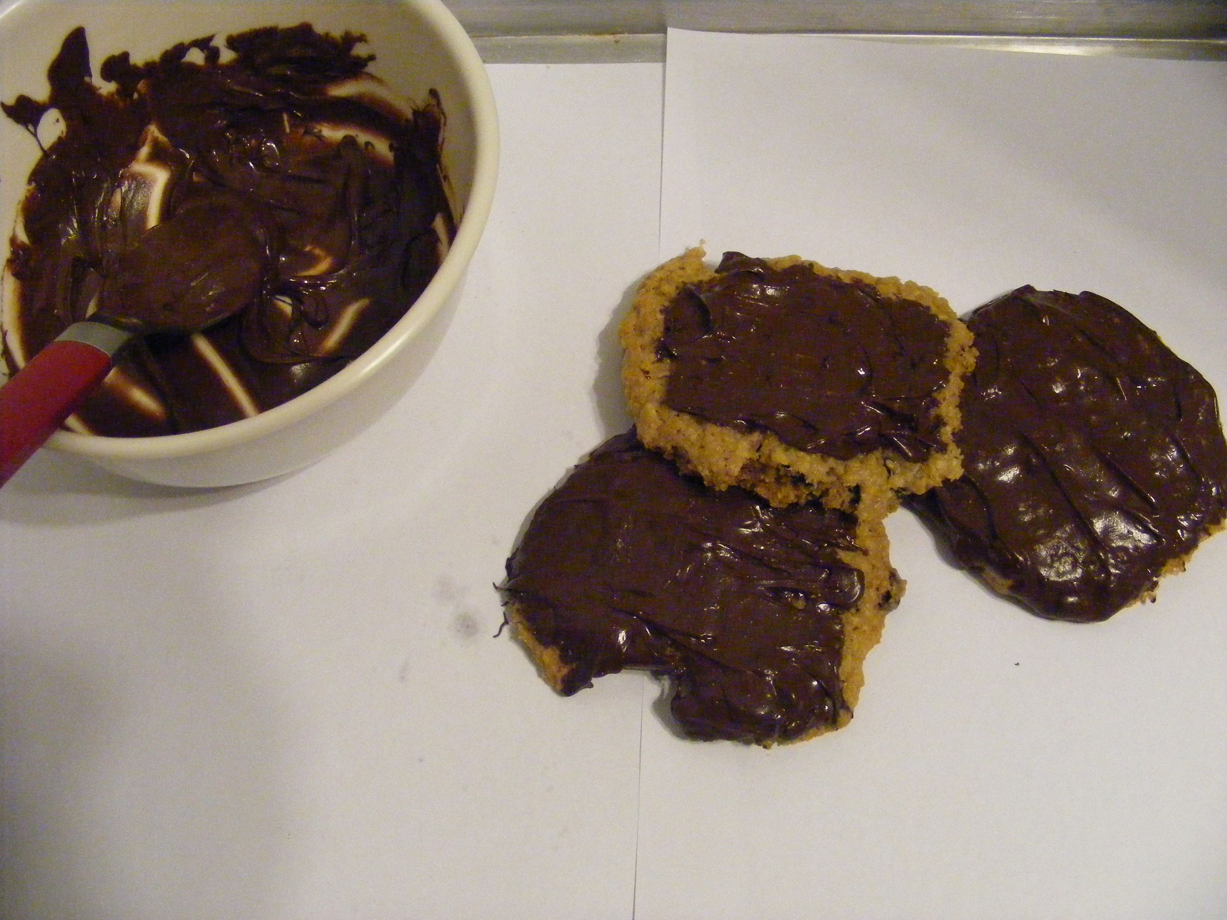 Goober Raisinette Split Personality Cookie : 5 Steps - Instructables