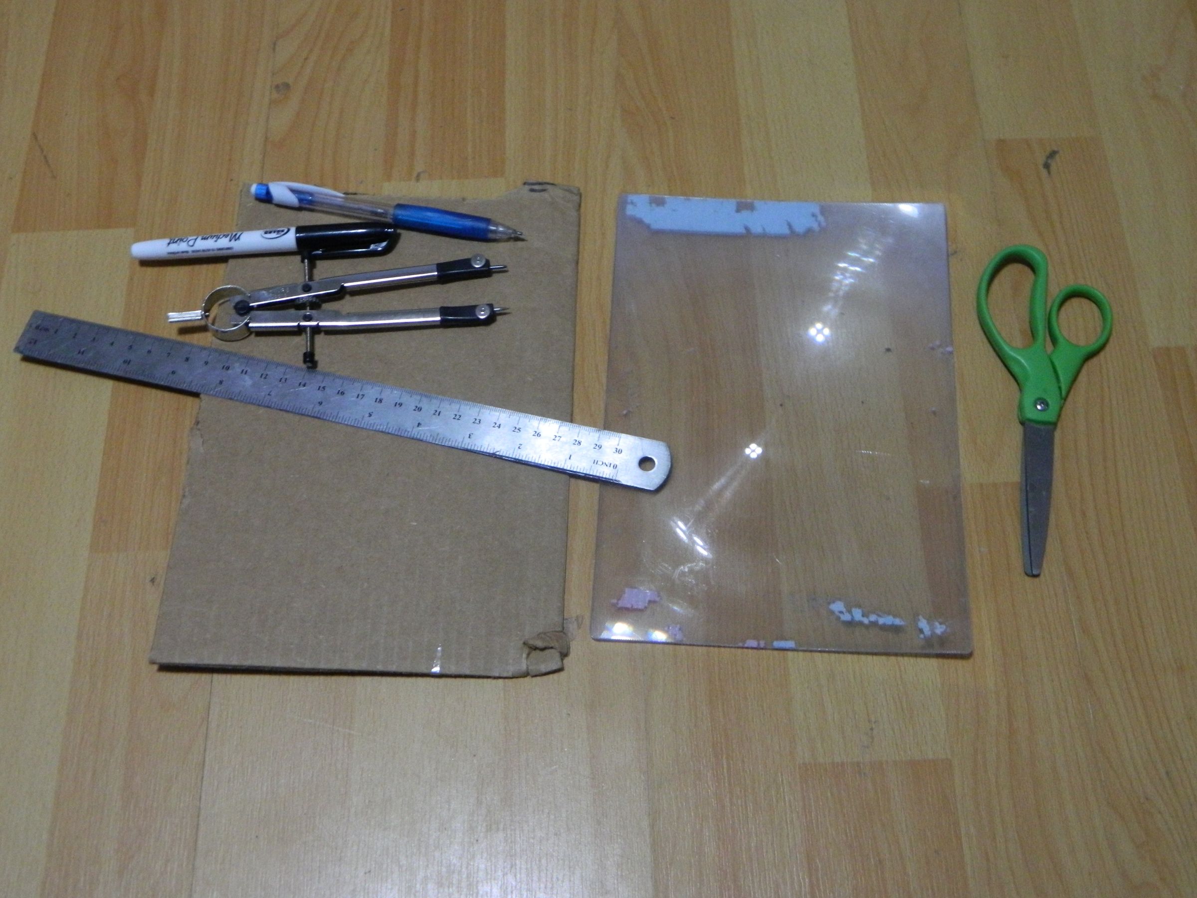 Cardboard Magnifier Glass : 9 Steps - Instructables