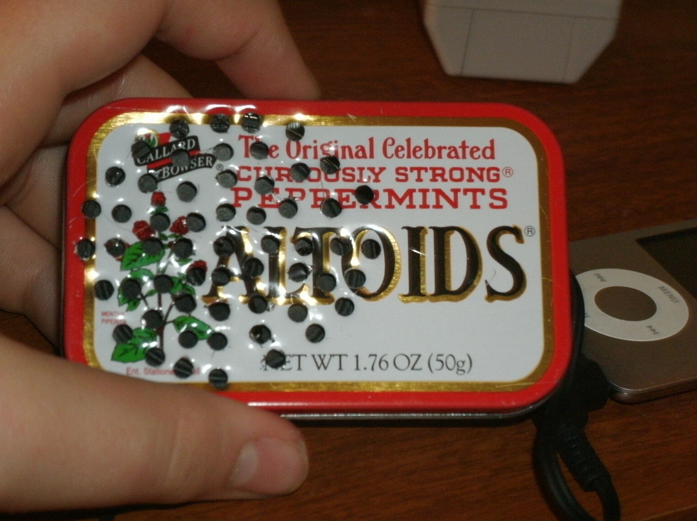 Portable Ipod Speaker With LEDS!!! : 9 Steps - Instructables