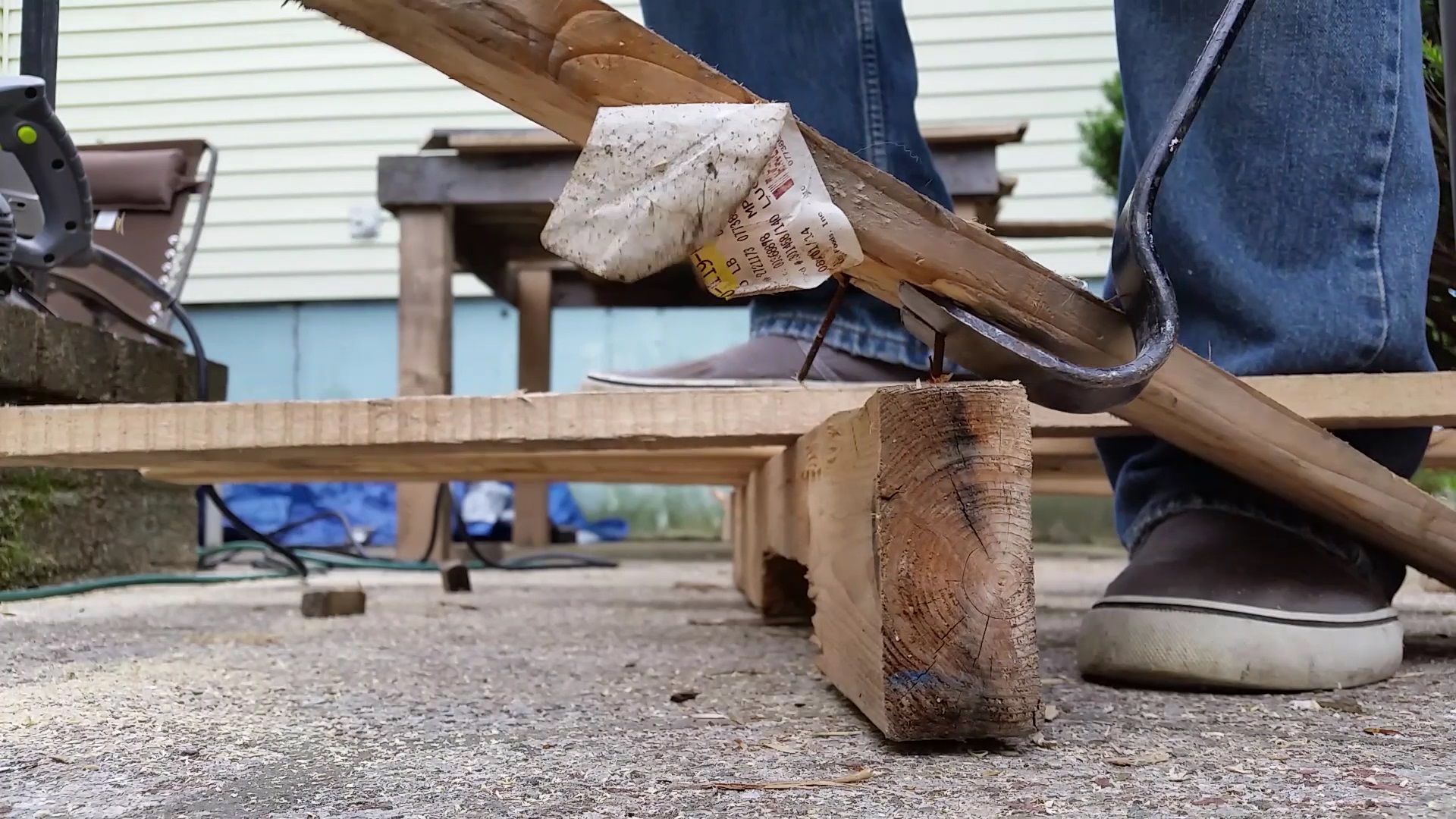 DIY PALLET TABLE-100% PALLET WOOD : 11 Steps (with Pictures ...