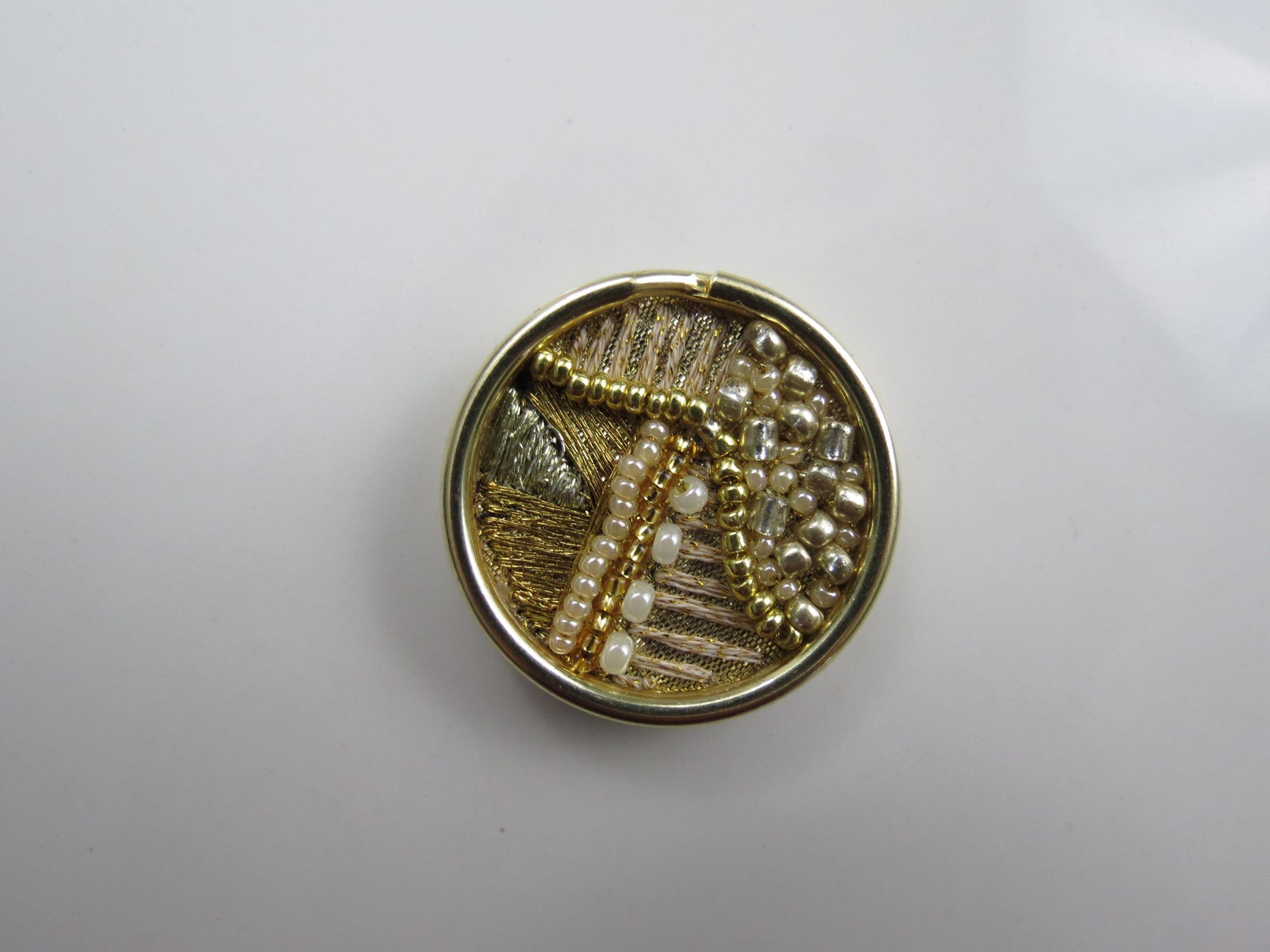 Abstract Embroidered Pendants : 7 Steps (with Pictures) - Instructables