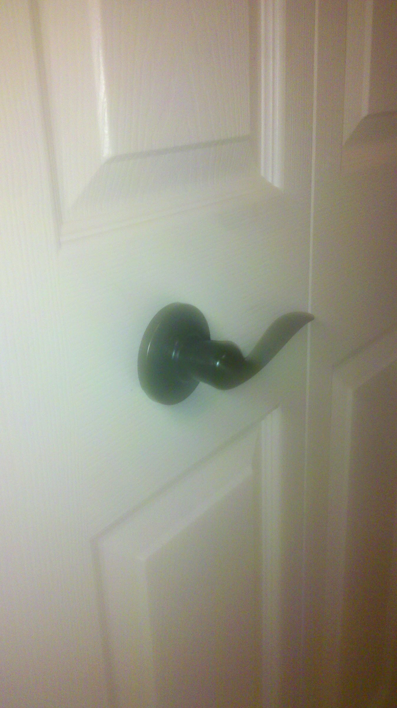 Securely Attach Static Door Handle to Bi-fold Door : 6 Steps ...