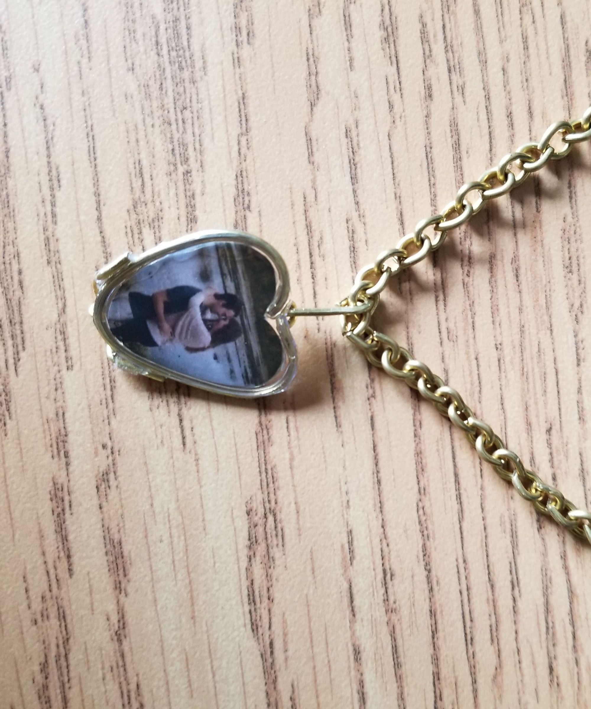 Homemade Locket and Chain Necklace : 7 Steps - Instructables
