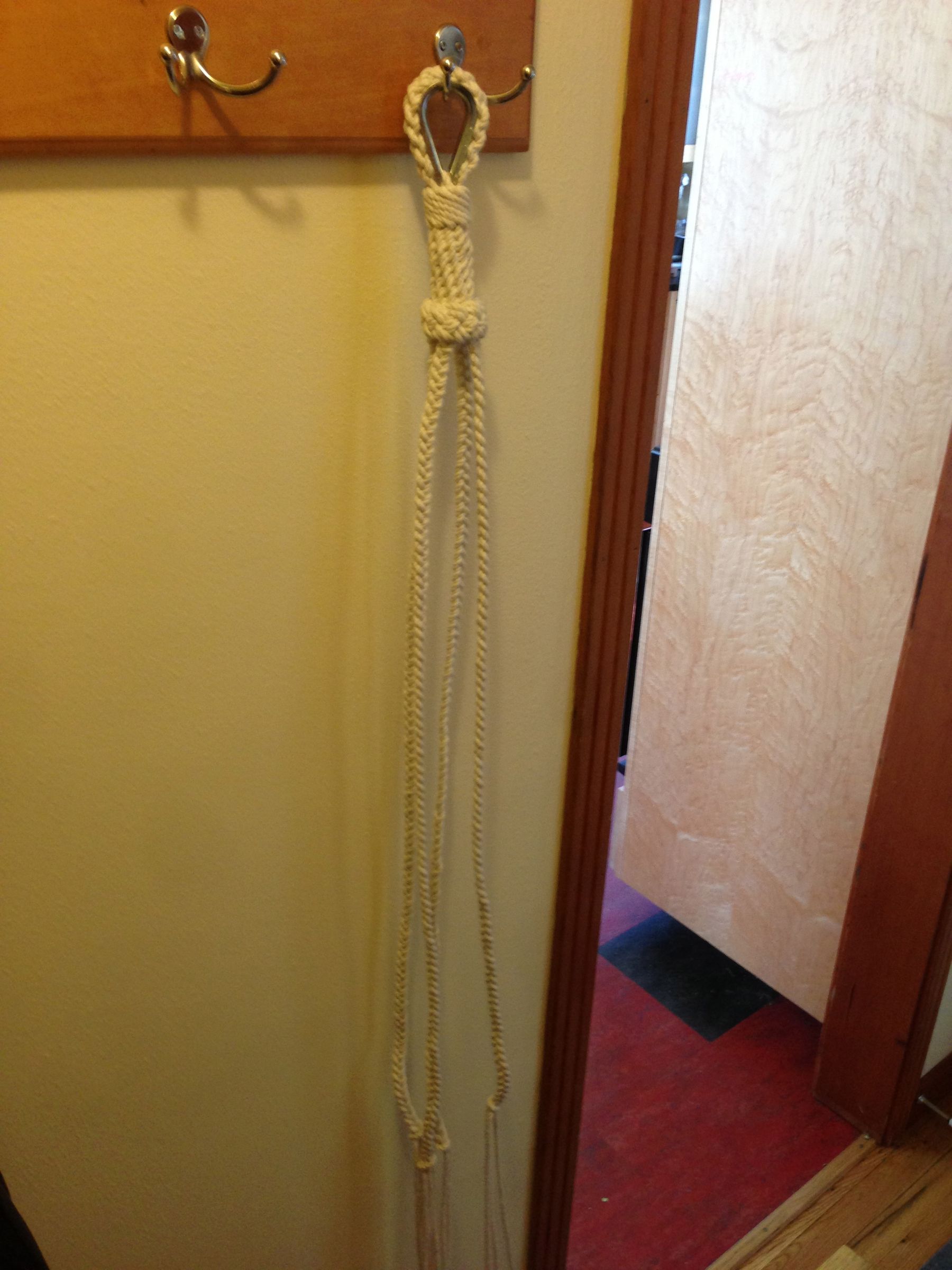 How to Make a Plant Hanger Out of Rope : 10 Steps (with Pictures ...