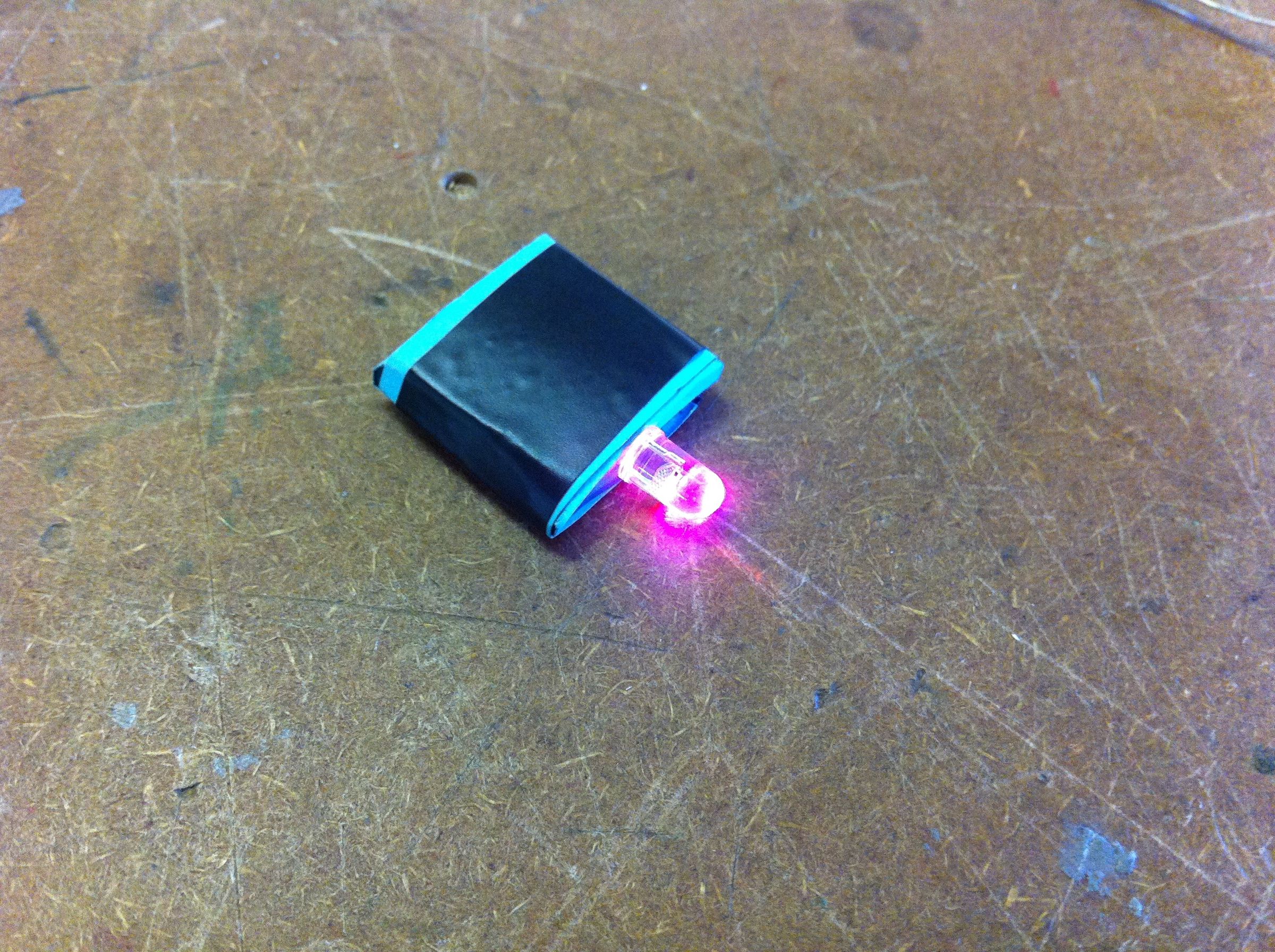 Five LED/Battery Holders : 5 Steps - Instructables
