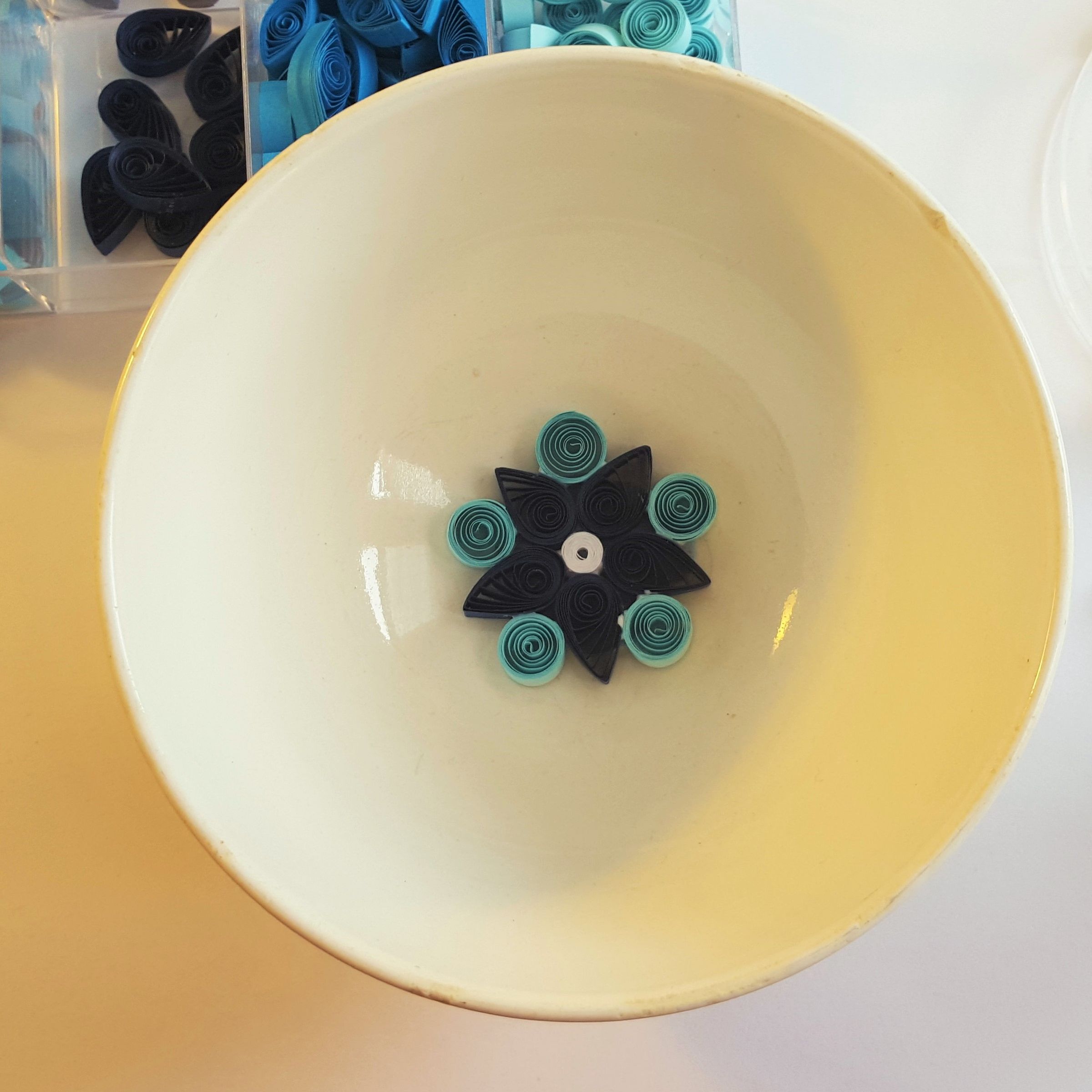How It Is Made: Quilled Paper Bowl : 4 Steps (with Pictures ...