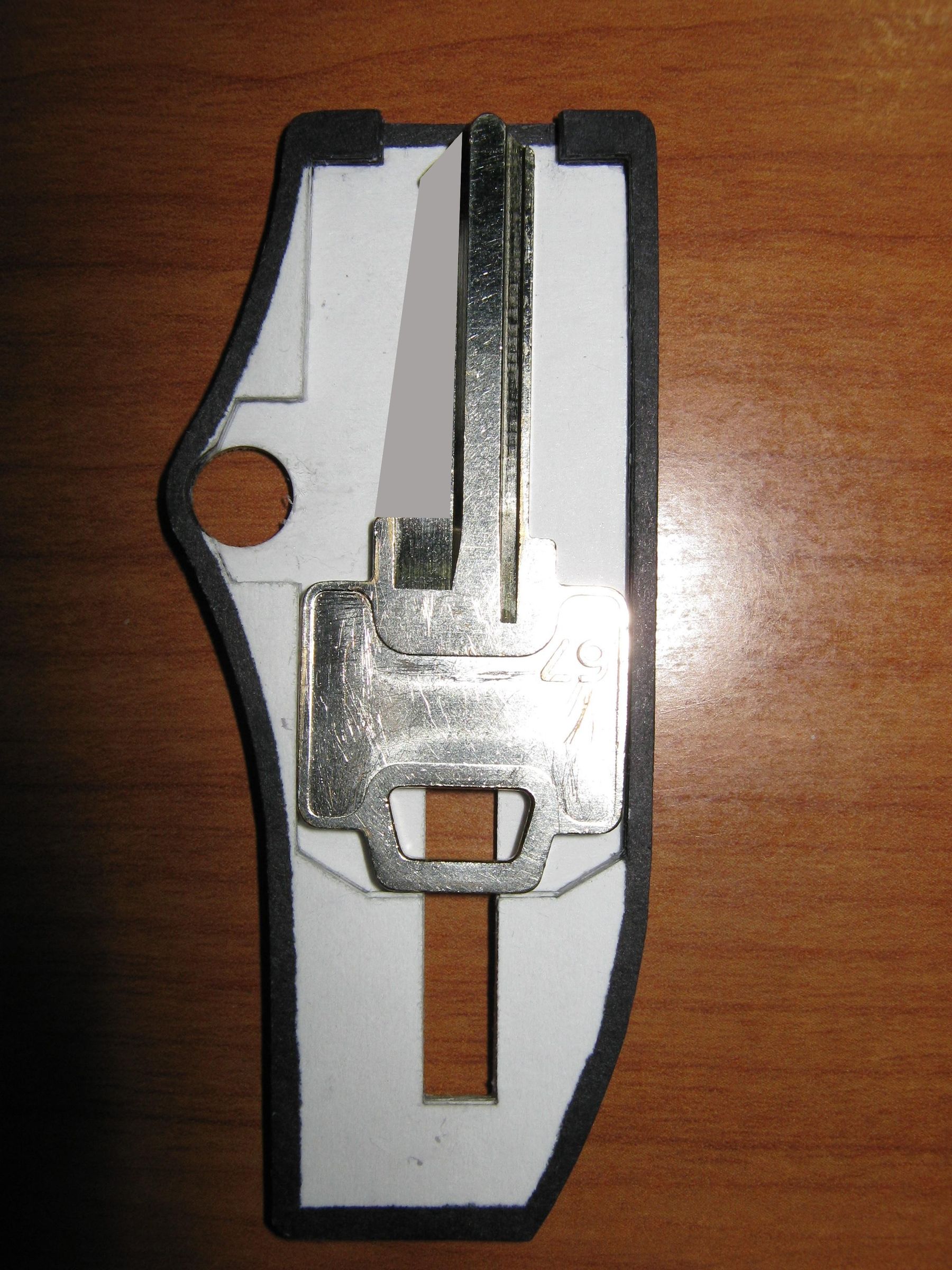 House Key OTF (Out the Front) Switchblade : 31 Steps - Instructables