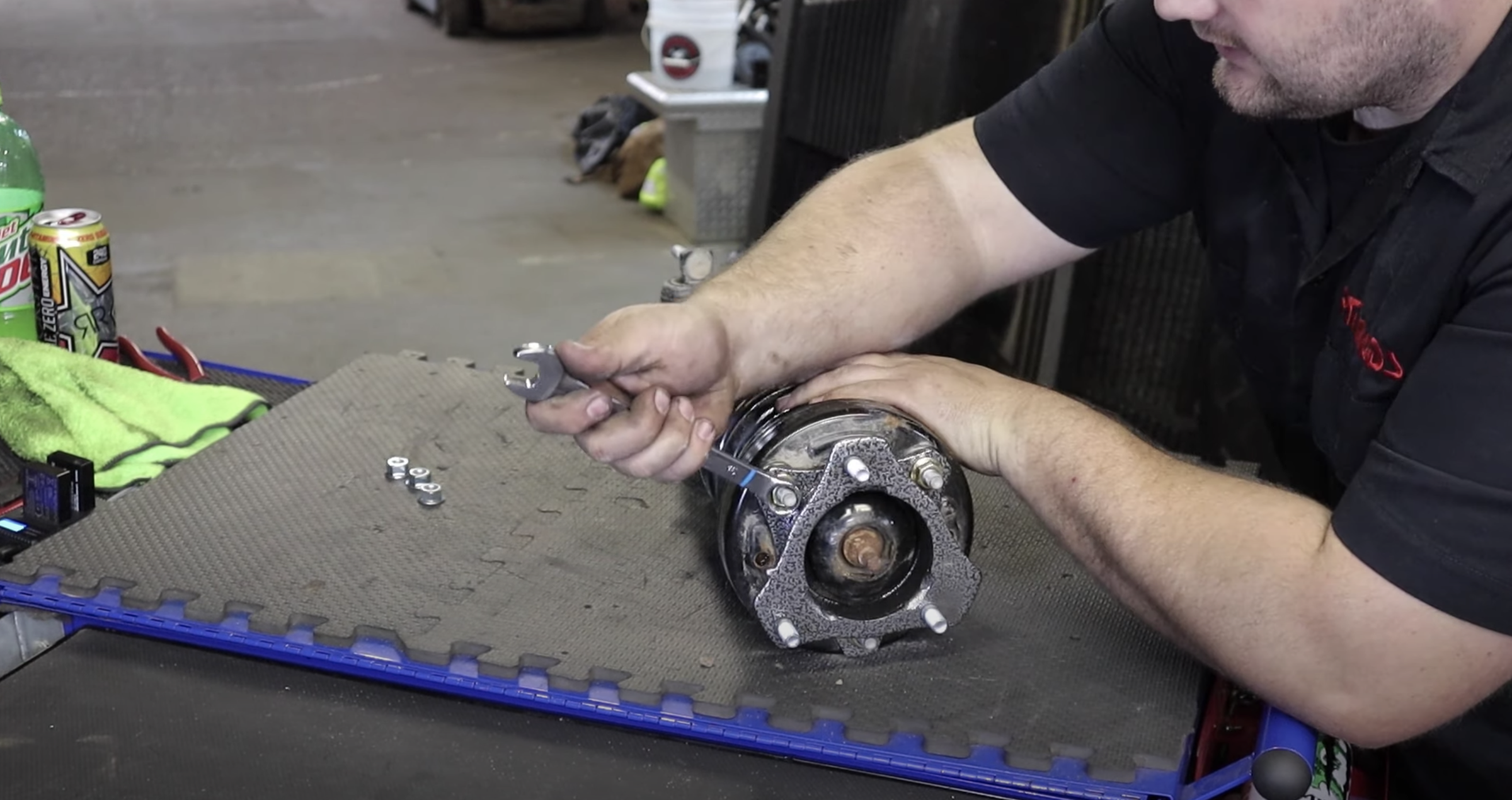 F150 2.5" Leveling Kit Install : 11 Steps (with Pictures) - Instructables