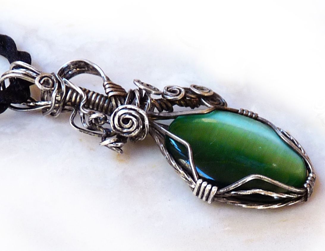 Wire Wrapped Pendant : 11 Steps (with Pictures) - Instructables