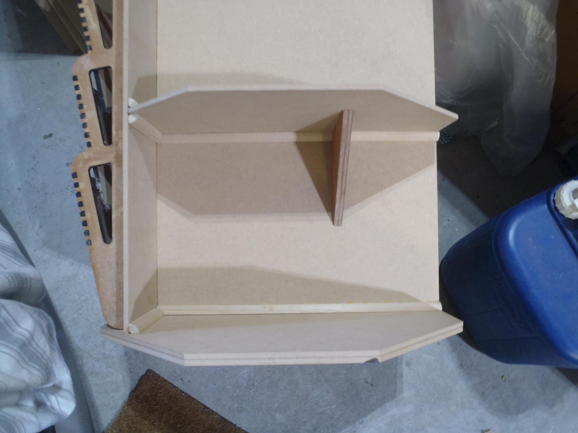 Rotating Book Shelf End Table : 9 Steps (with Pictures) - Instructables