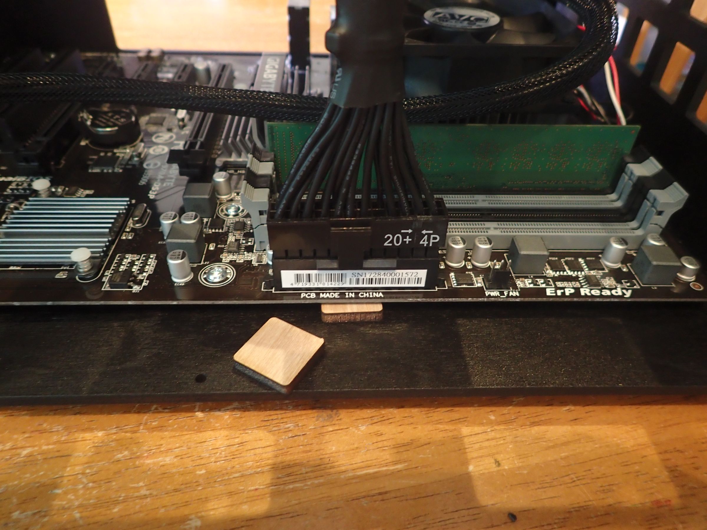 Simple, Stackable GPU Mining Rig : 10 Steps (with Pictures) - Instructables