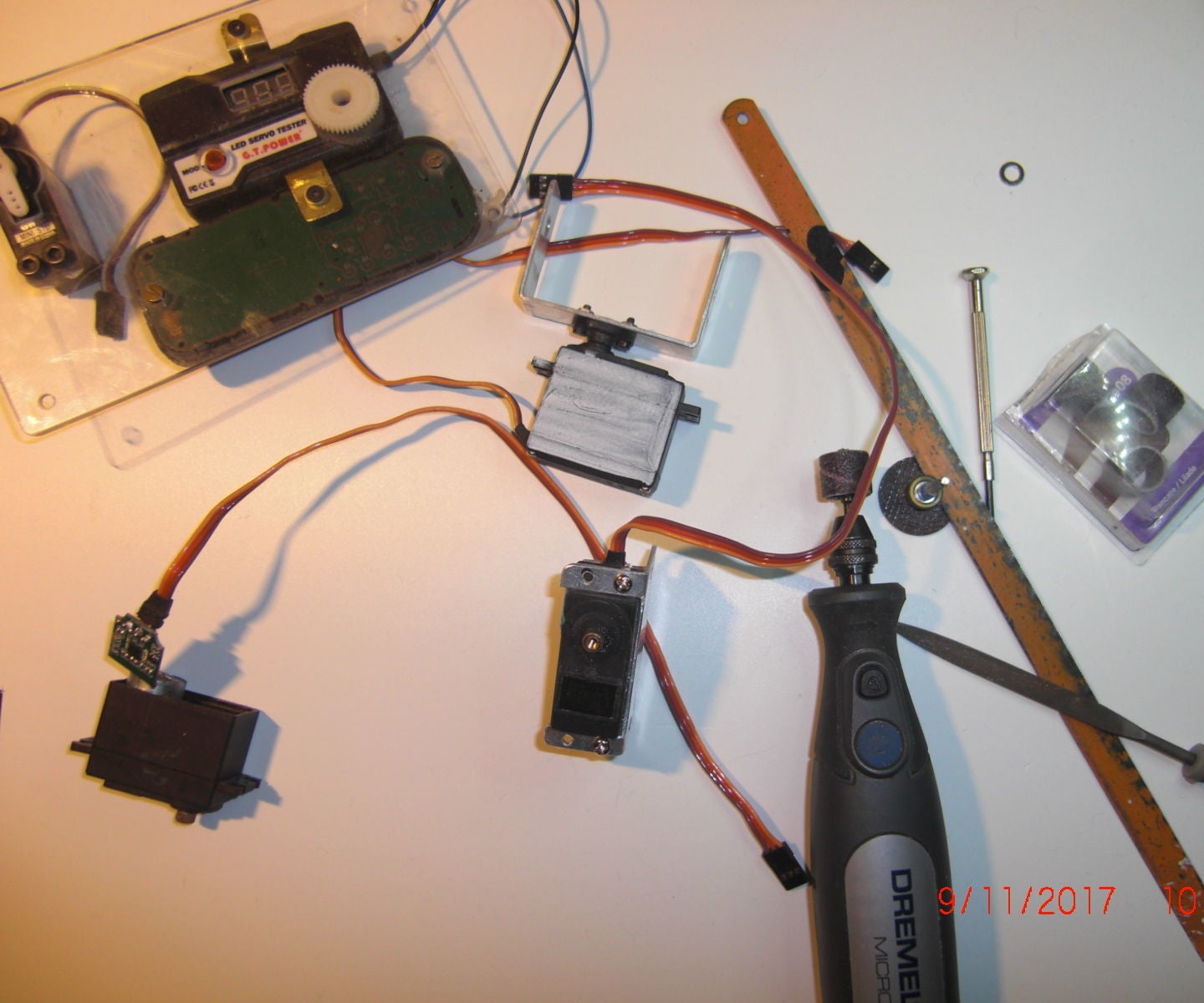 Simple Continuous Servo Modification : 4 Steps (with Pictures) - Instructables