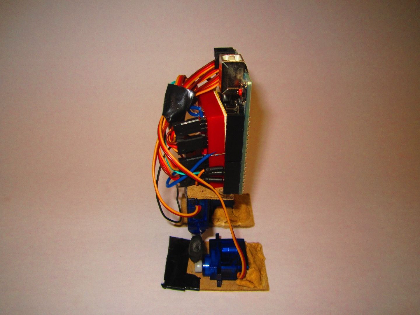 Make a Simple Bipedal Humanoid Robot (Servo Walking Robot) : 7 Steps ...