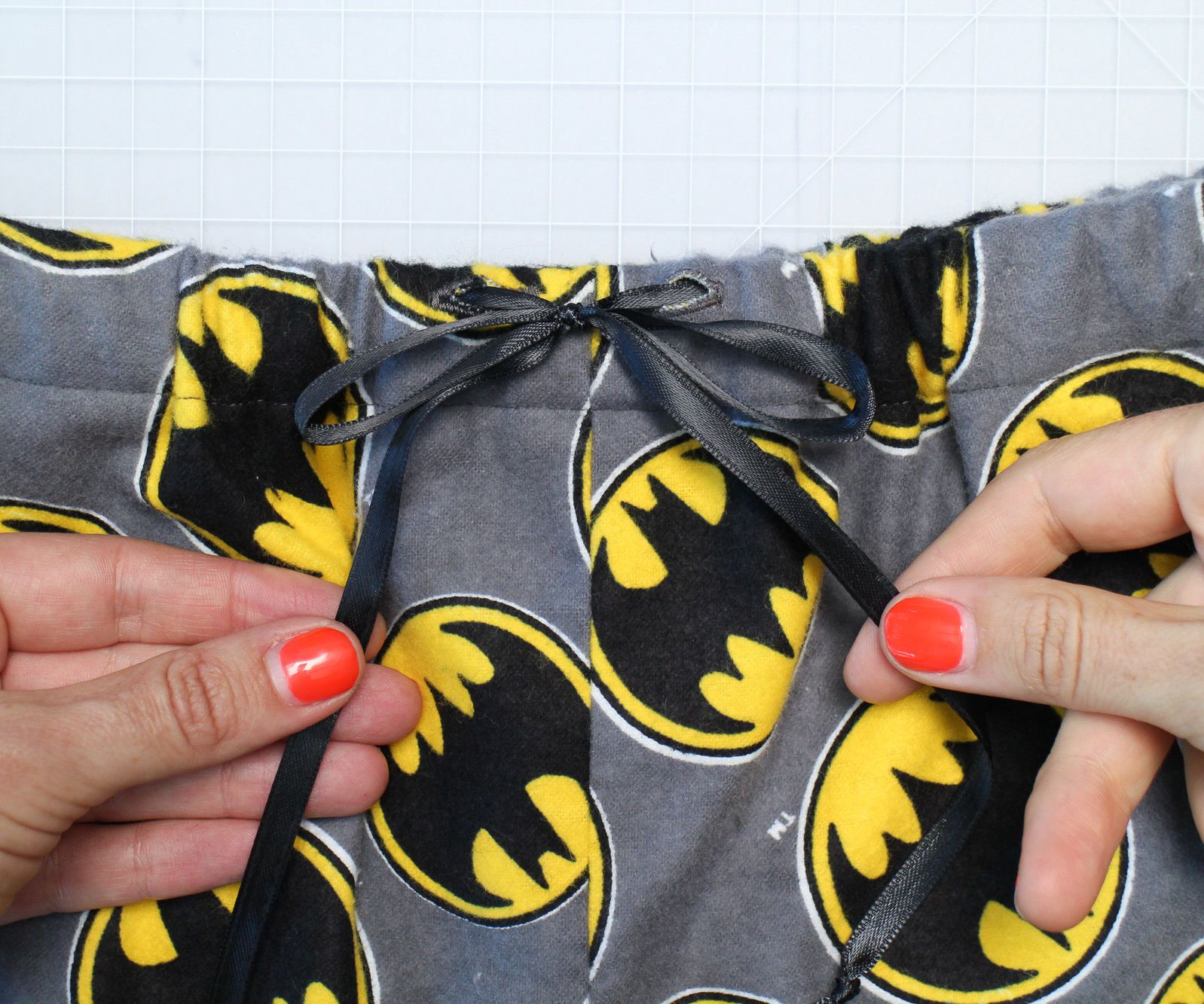 Gathering and Sewing Elastic : 6 Steps - Instructables