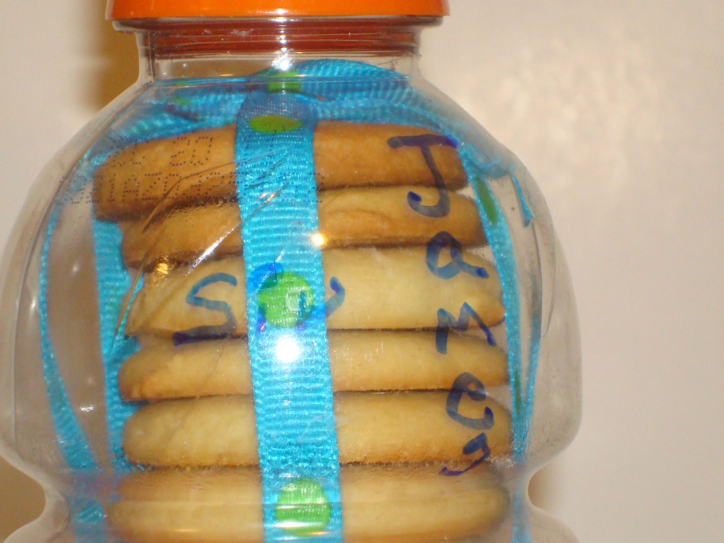 Button Cookies in a Bottle : 6 Steps - Instructables