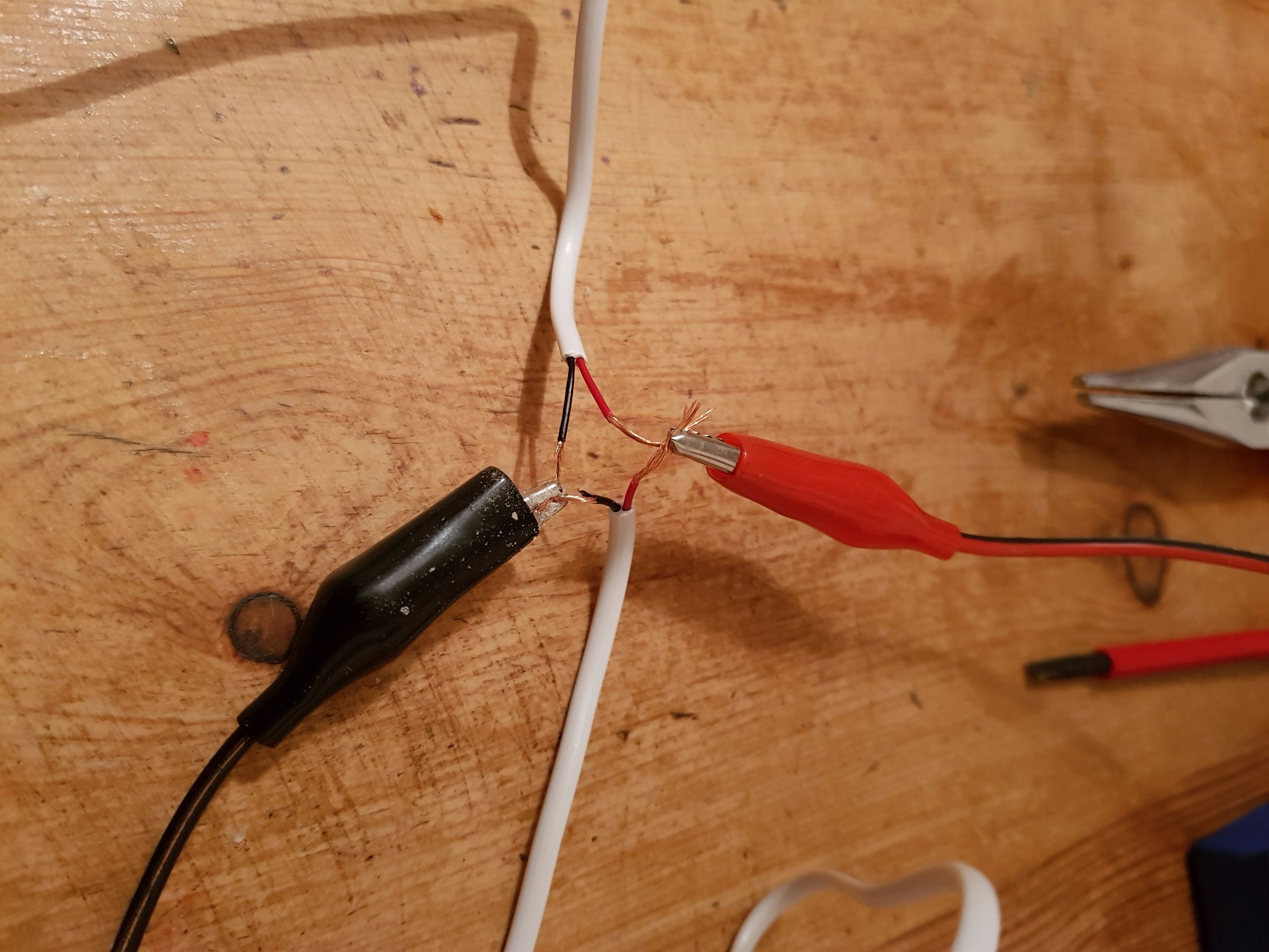 Battery Conversion for LED Light : 4 Steps (with Pictures) - Instructables