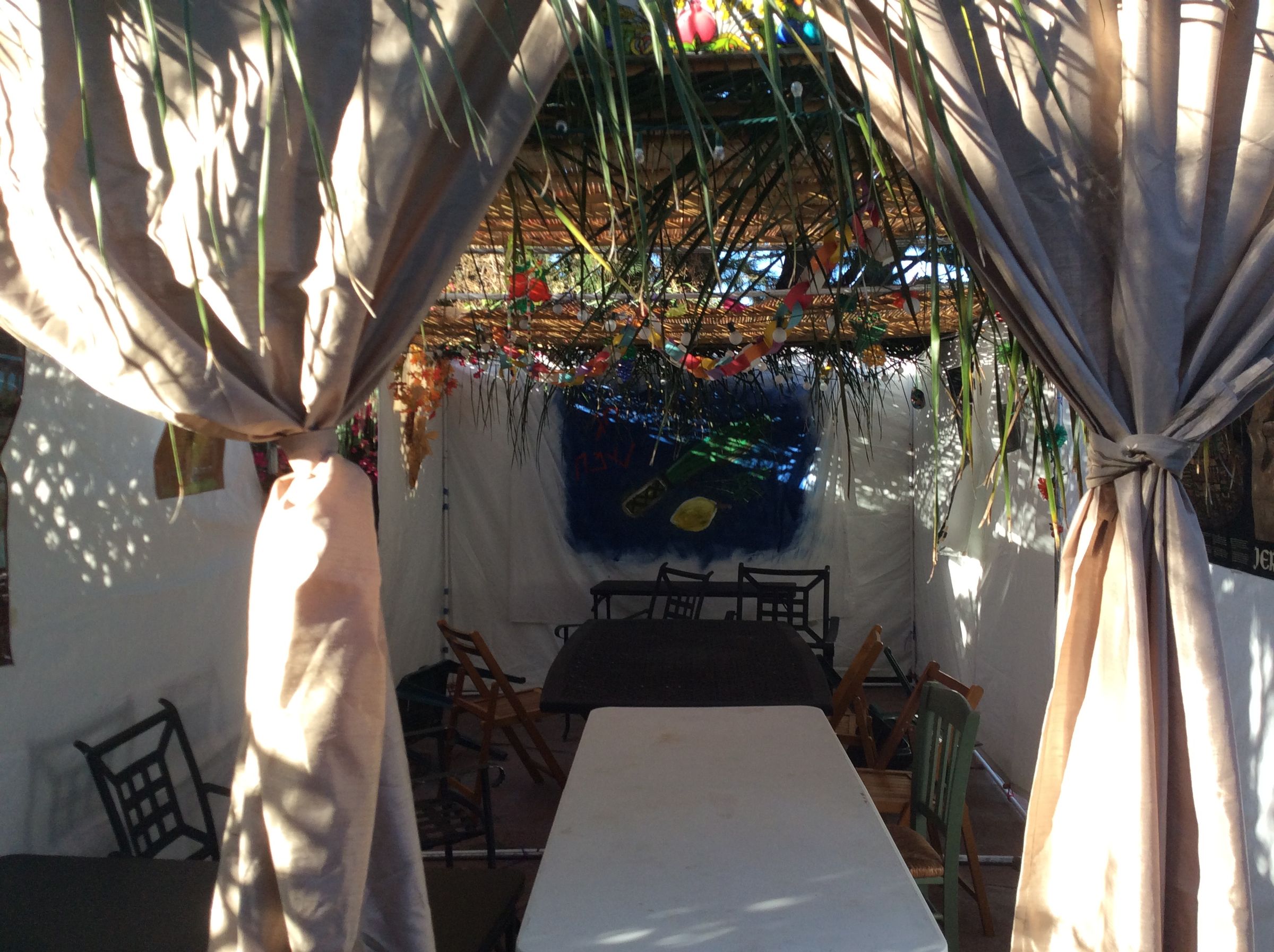 Build a Shelter (sukkah, Booth, Hut) : 8 Steps (with Pictures ...