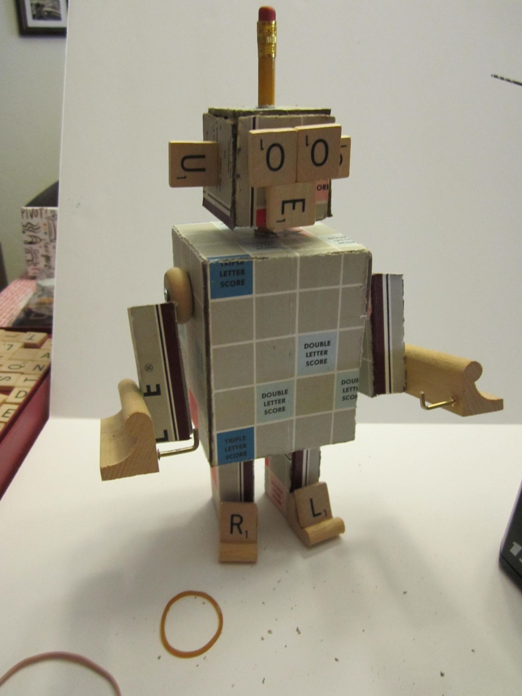 Meet 'OOE' the Scrabble Robot : 6 Steps (with Pictures) - Instructables