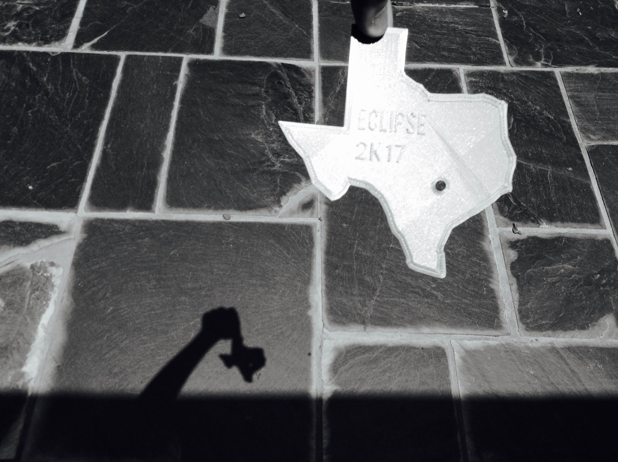 Pinhole Eclipse Viewer (State-Themed) : 4 Steps (with Pictures ...